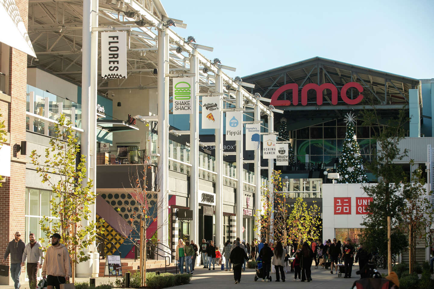 Buzzy new restaurants lead to a complete turnaround for Bay Area mall