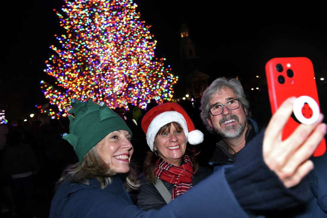 Holiday markets and strolls in Connecticut for 2024