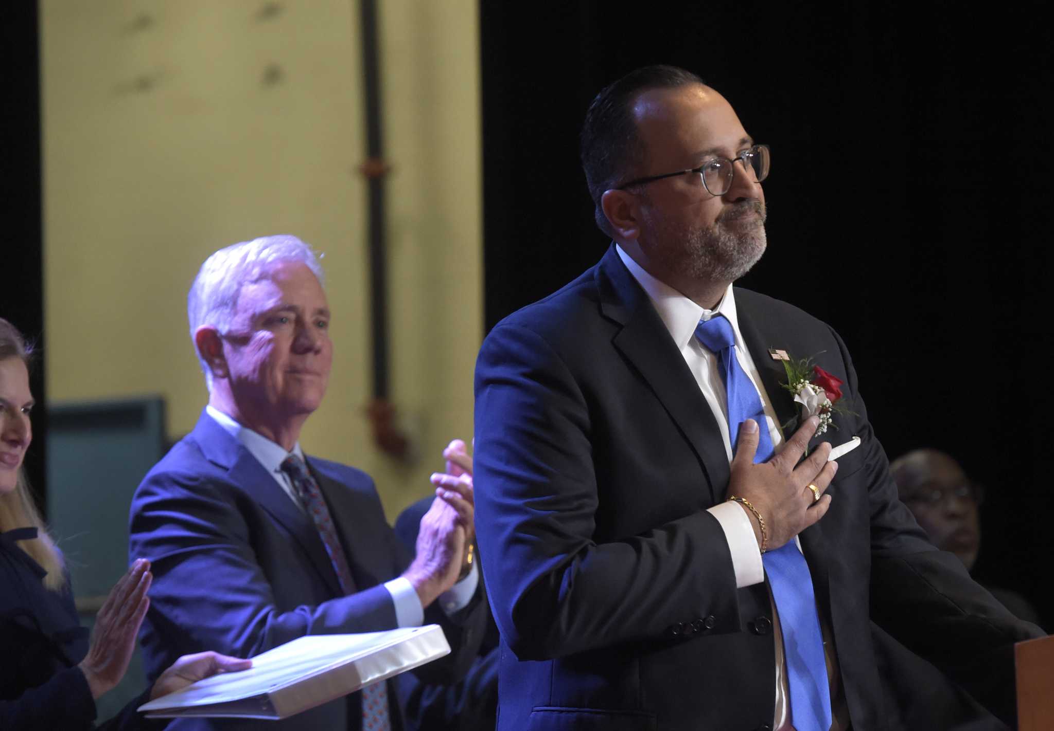 Democrat Roberto Alves sworn in as Danbury's first Latino mayor