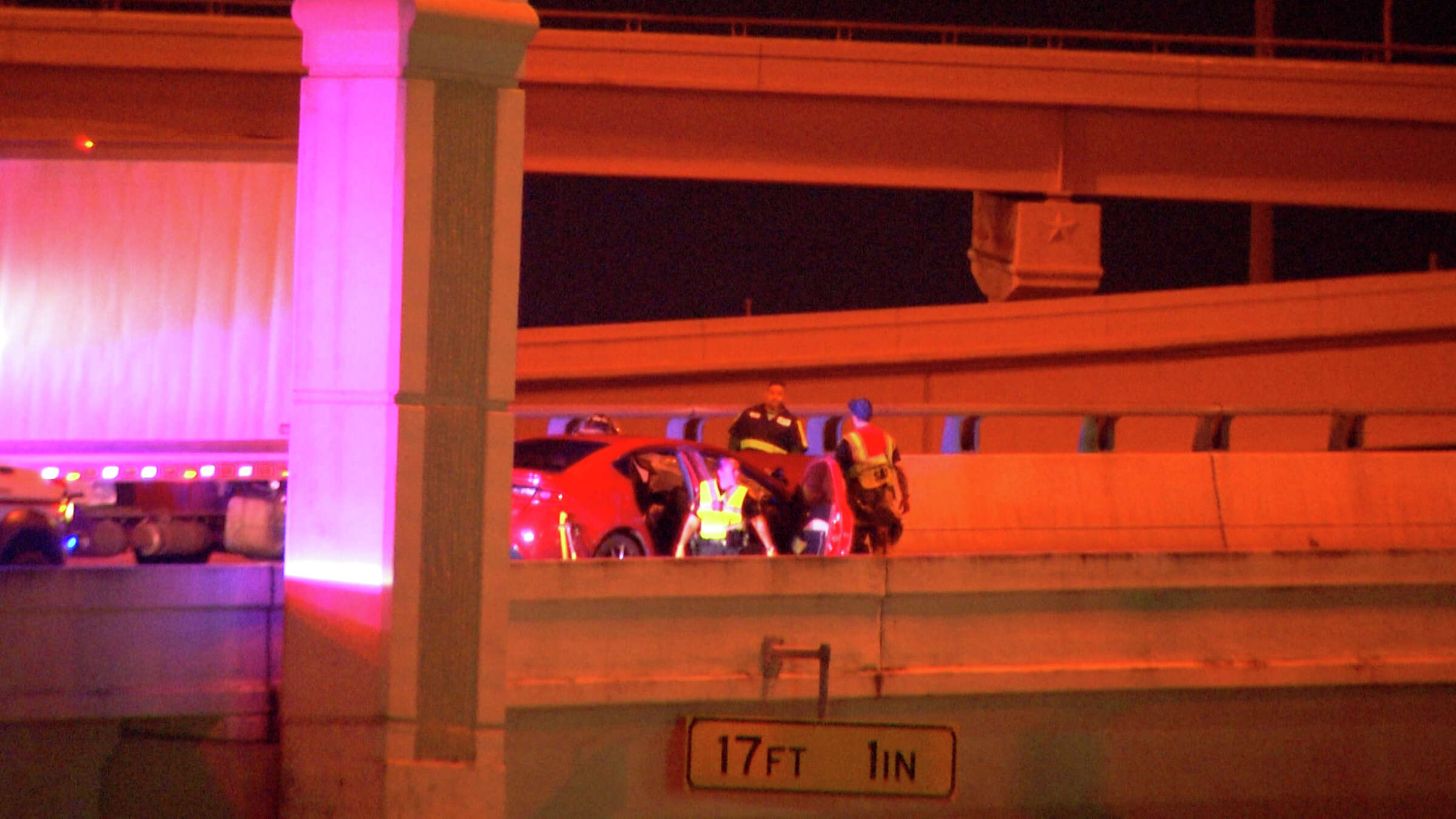 Drunk drivers collide overnight, closing San Antonio ramp