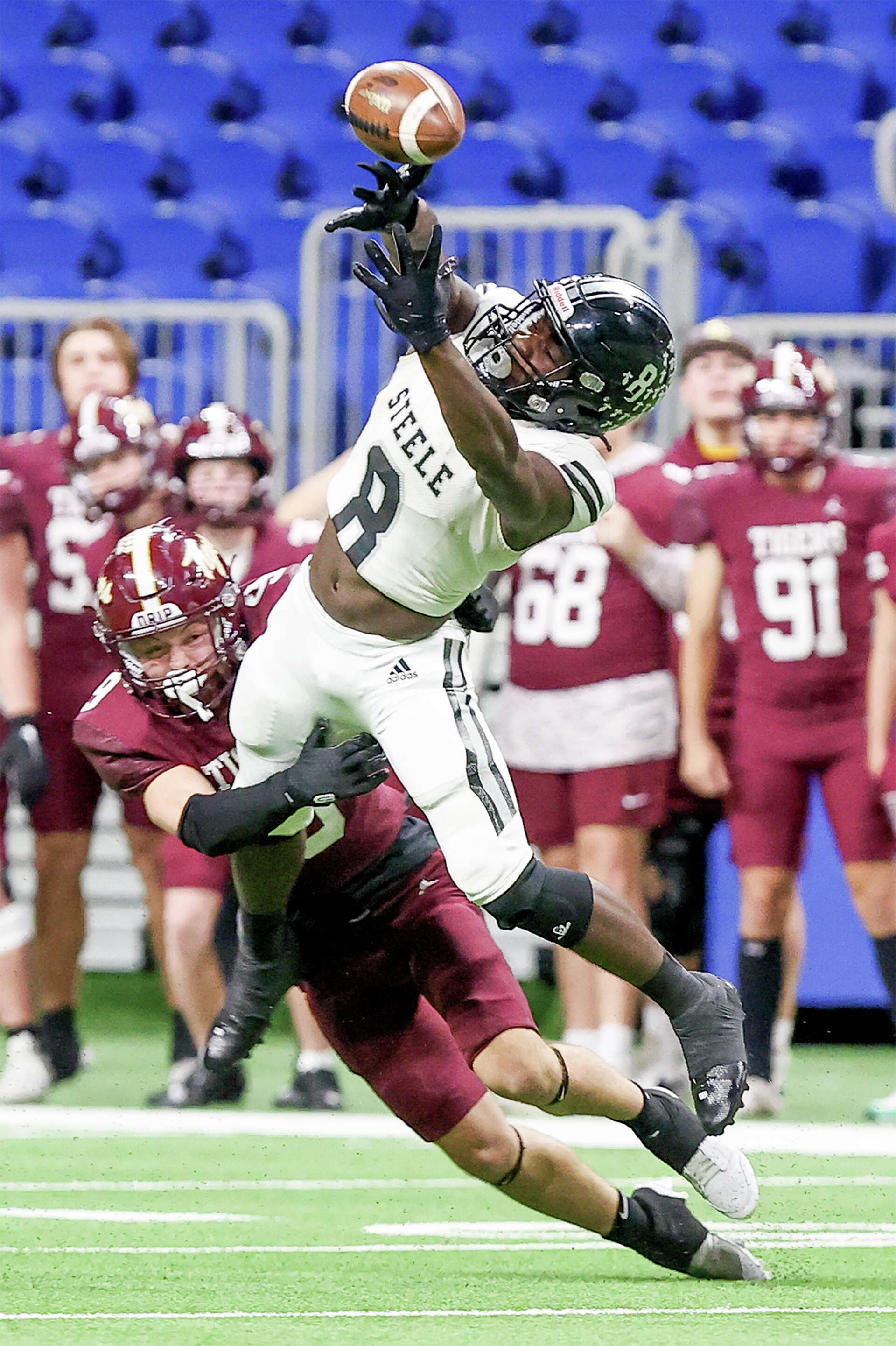 Steele football holds off Dripping Springs in state quarterfinal