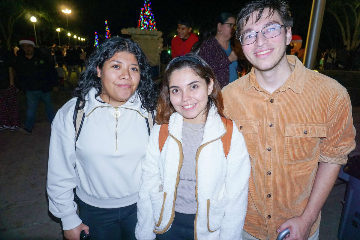 Photos: TAMIU gets into the holiday spirit with tree lighting event