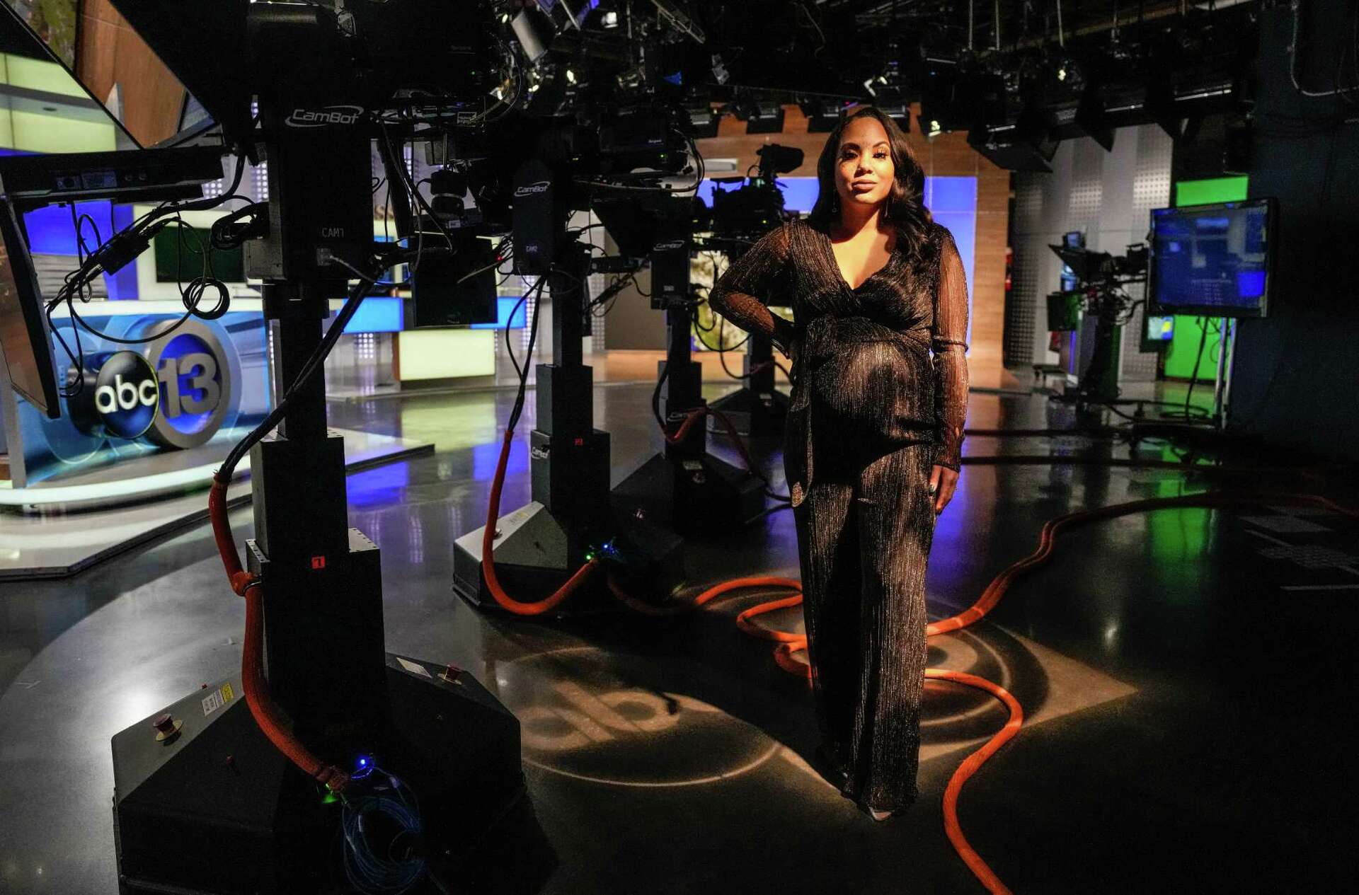 ABC13's Erica Simon fends off pregnancy body shaming once again