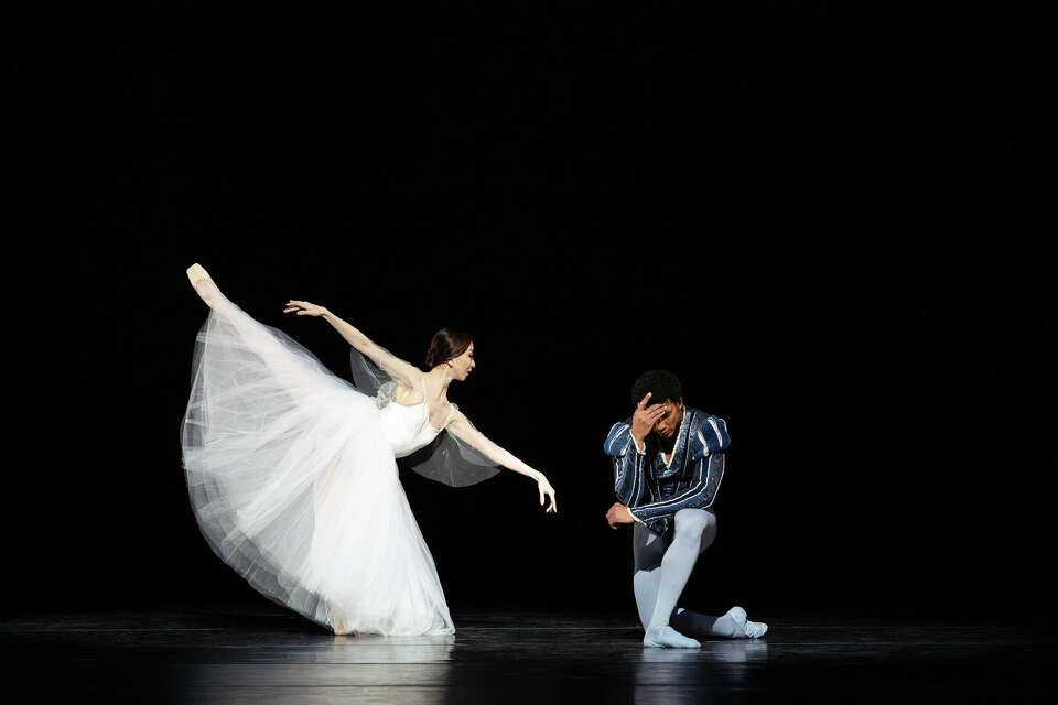 Houston Ballet's Jubilee says 'bravo' to artistic director's 20 years