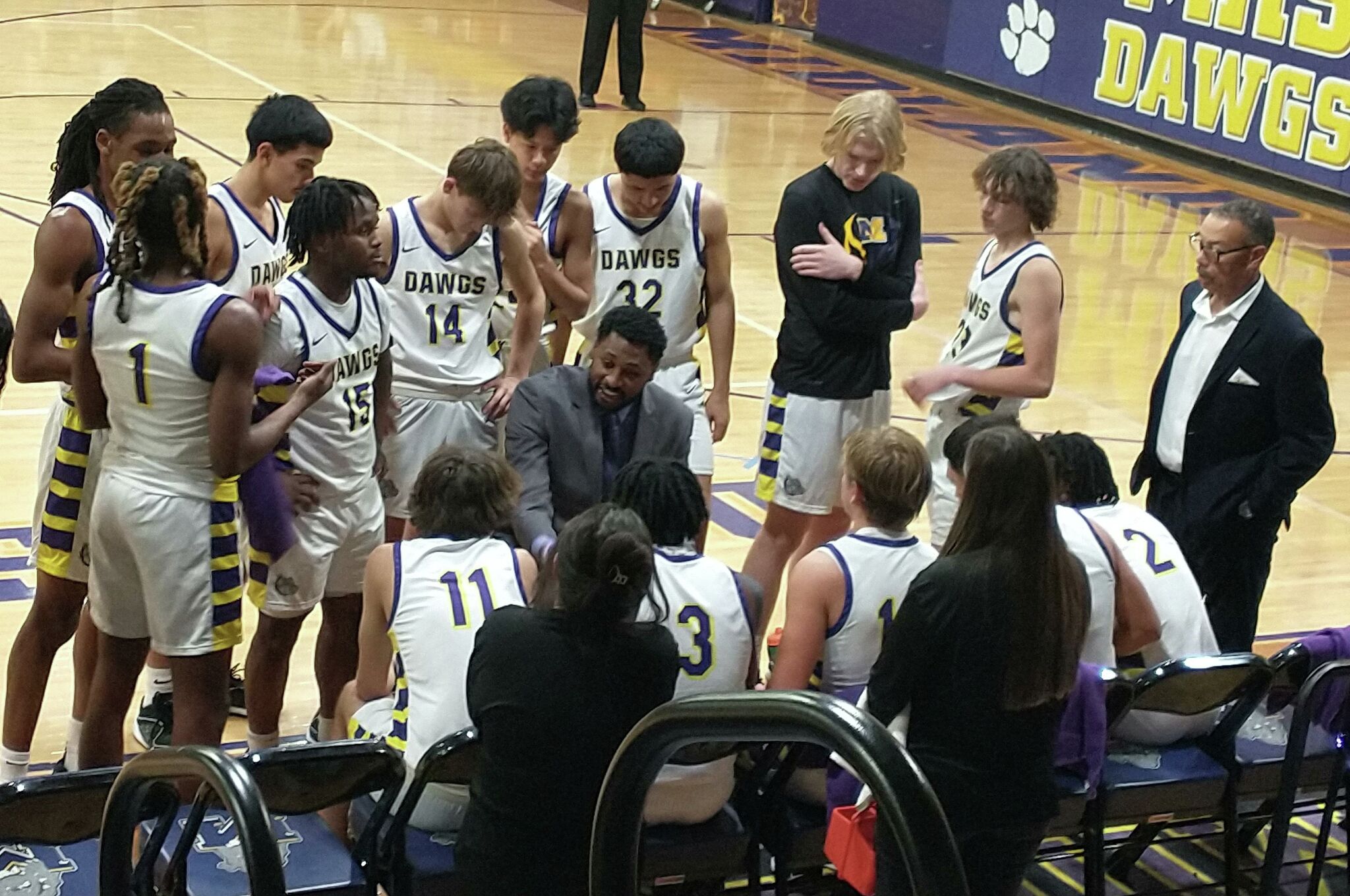 HS BOYS BASKETBALL: Bush leads MHS to victory over Snyder