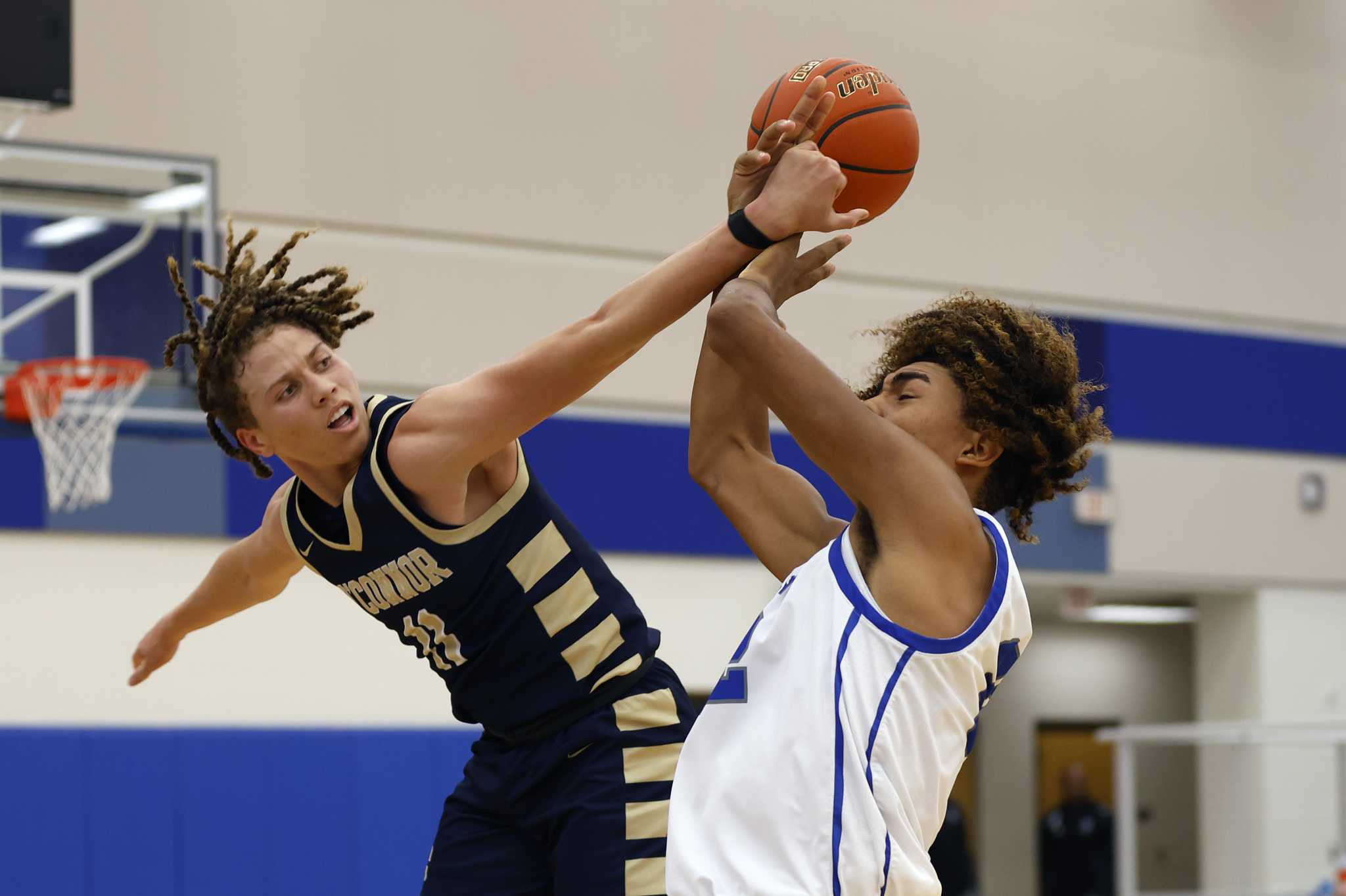 O'Connor snaps 2-game skid, tops Jay in district opener