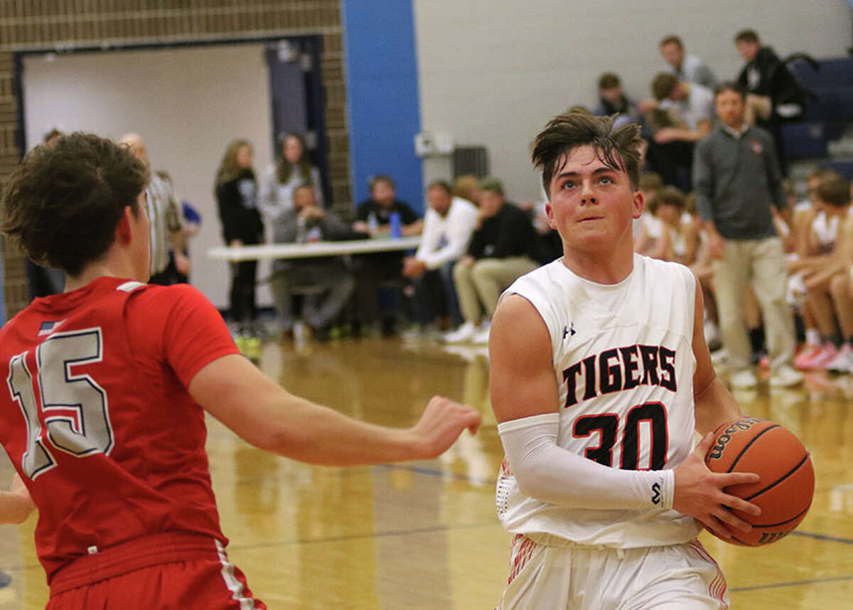 Greenfield, Calhoun set up semifinal date at Spartan Classic