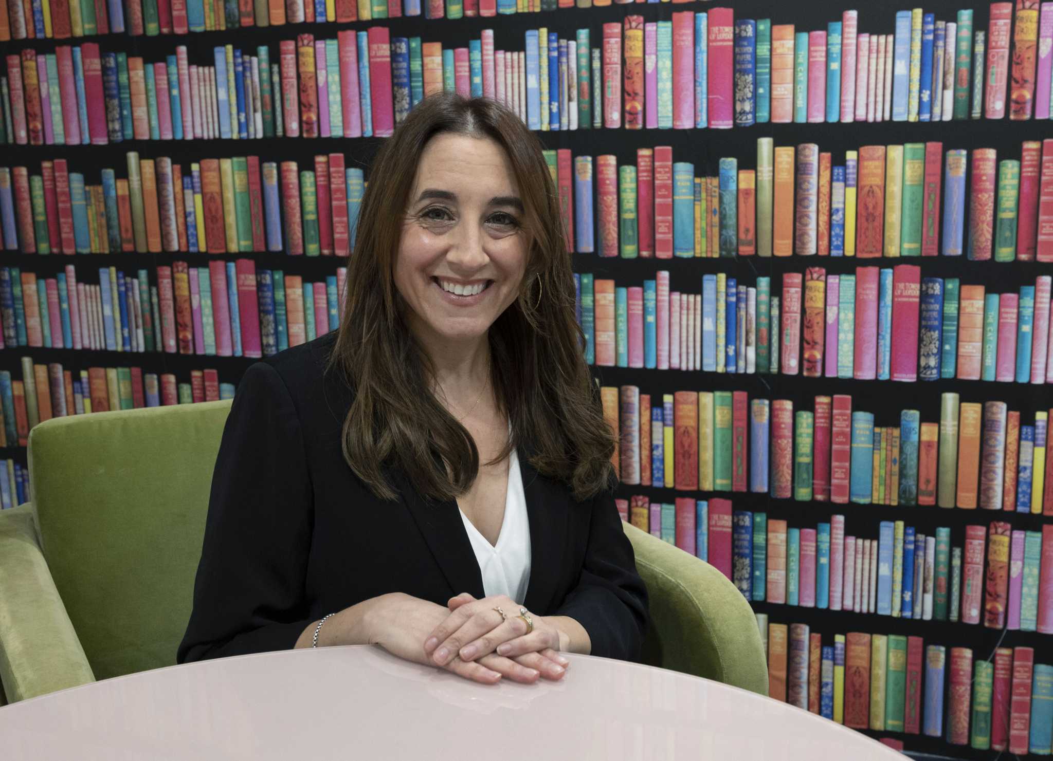 Lisa Munter develops Knitt, matching donors, Albany-area nonprofits