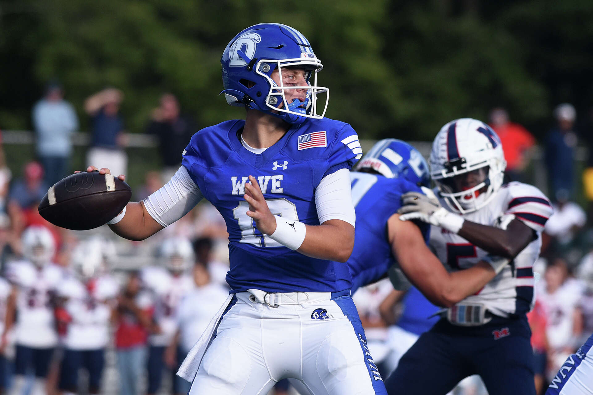 Darien football, Class L runner-up, dubbed 'team to beat' in 2024