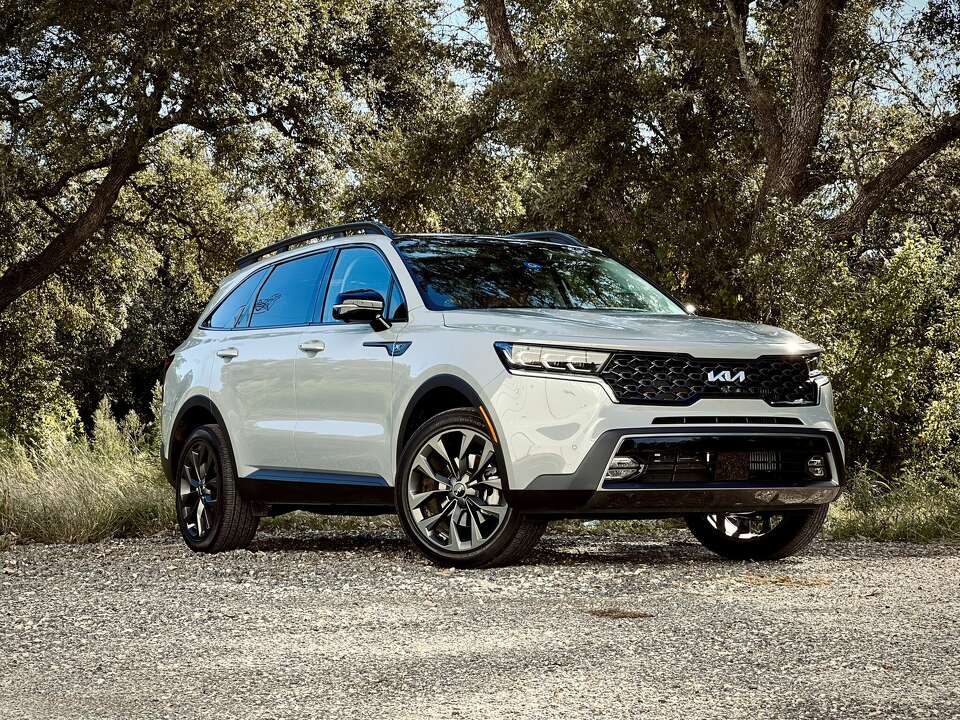 Kia Sorento X-Line SX-Prestige is a light, clean ride