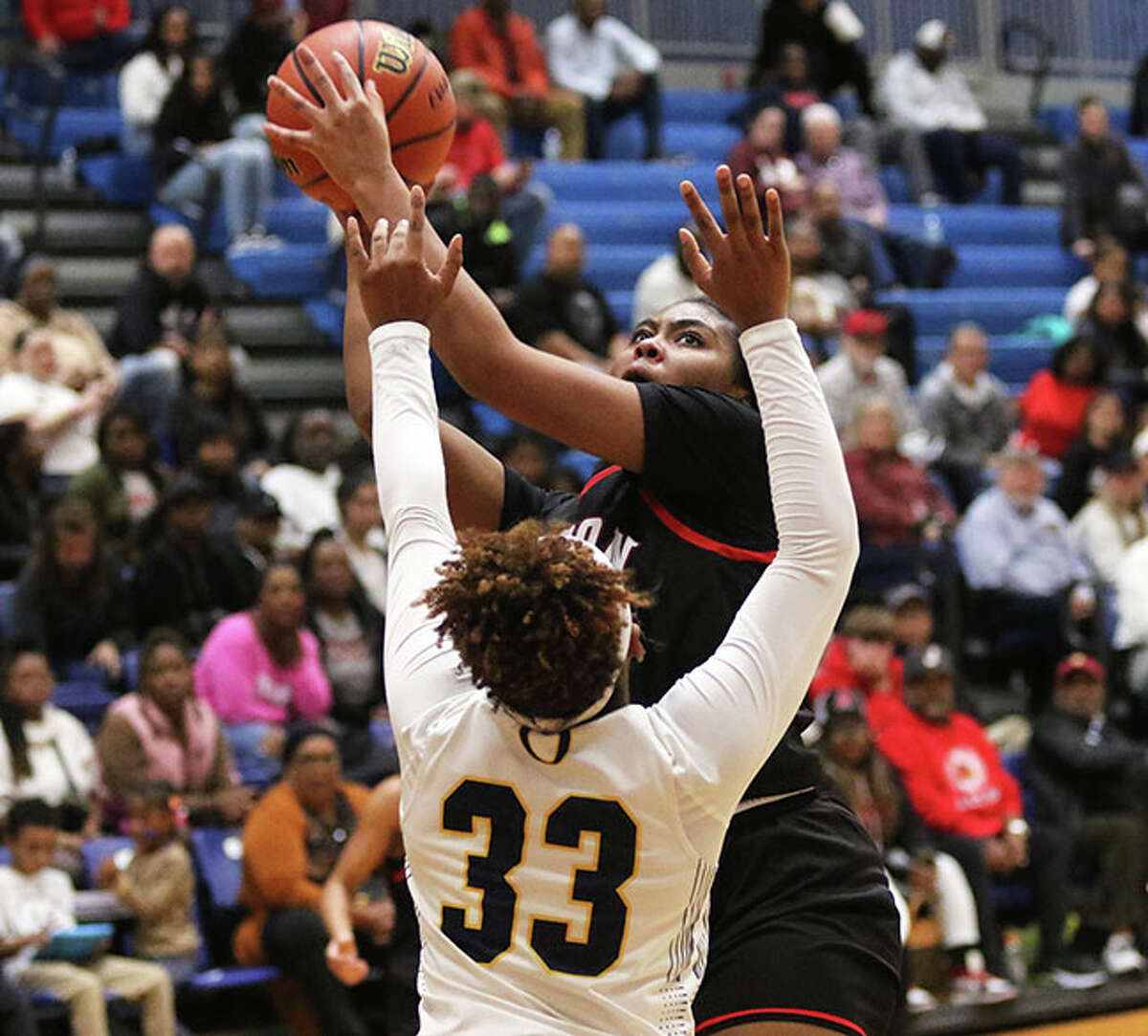 Alton starts fast, holds off O'Fallon's rally