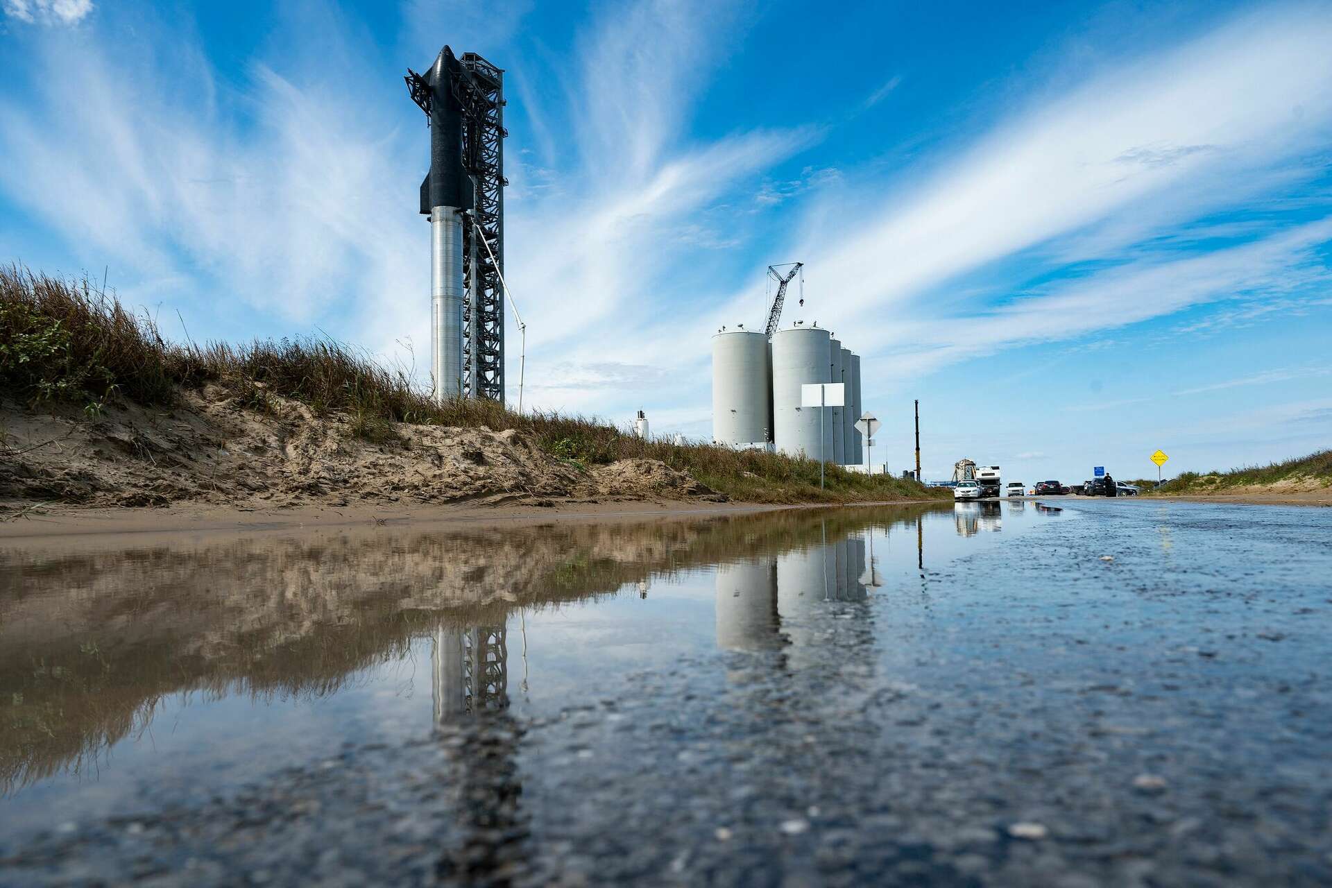 SpaceX to open $15M restaurant, retail center in South Texas