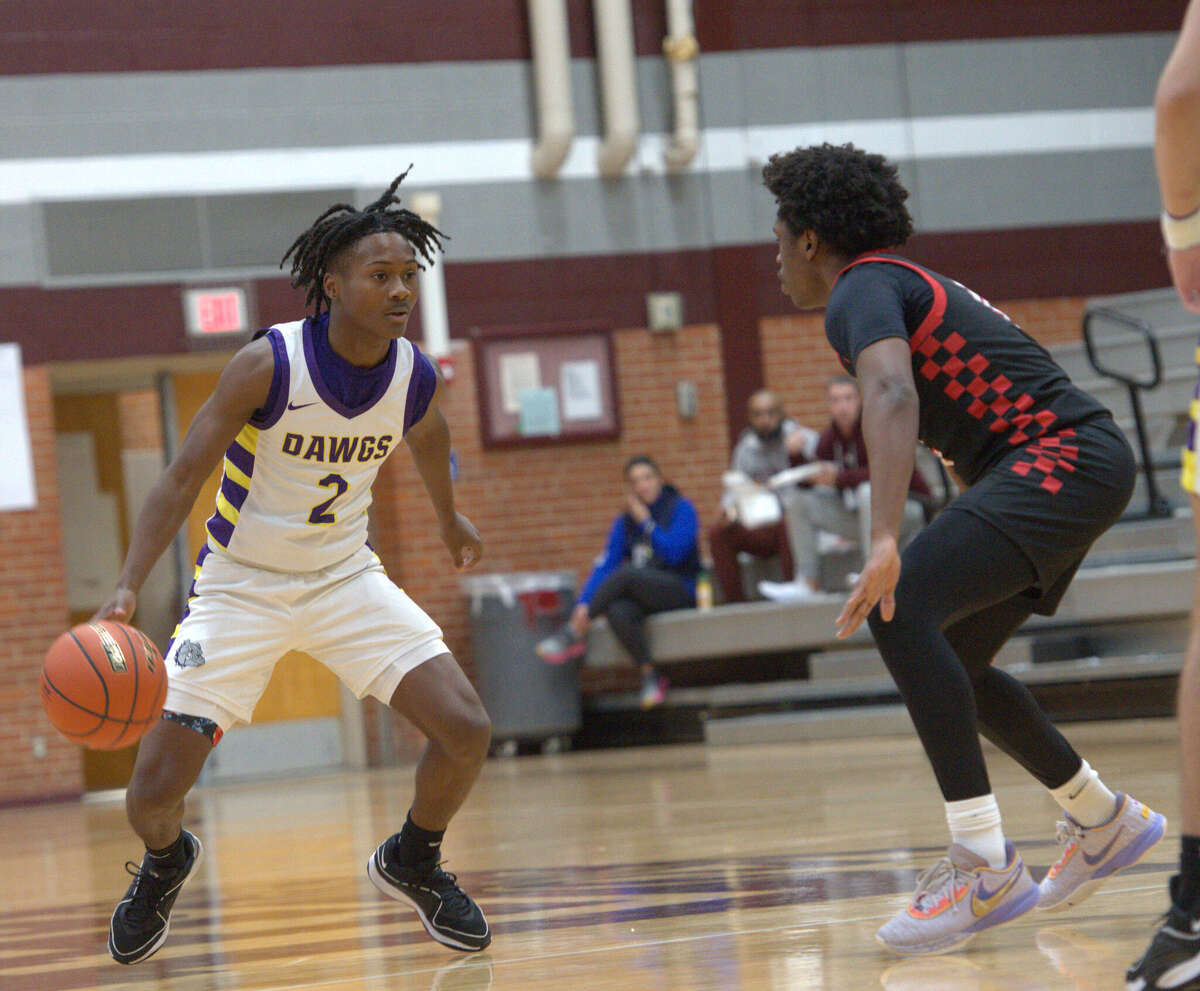 HS BOYS BASKETBALL: MHS squanders Oilman’s game against Lubbock-Cooper