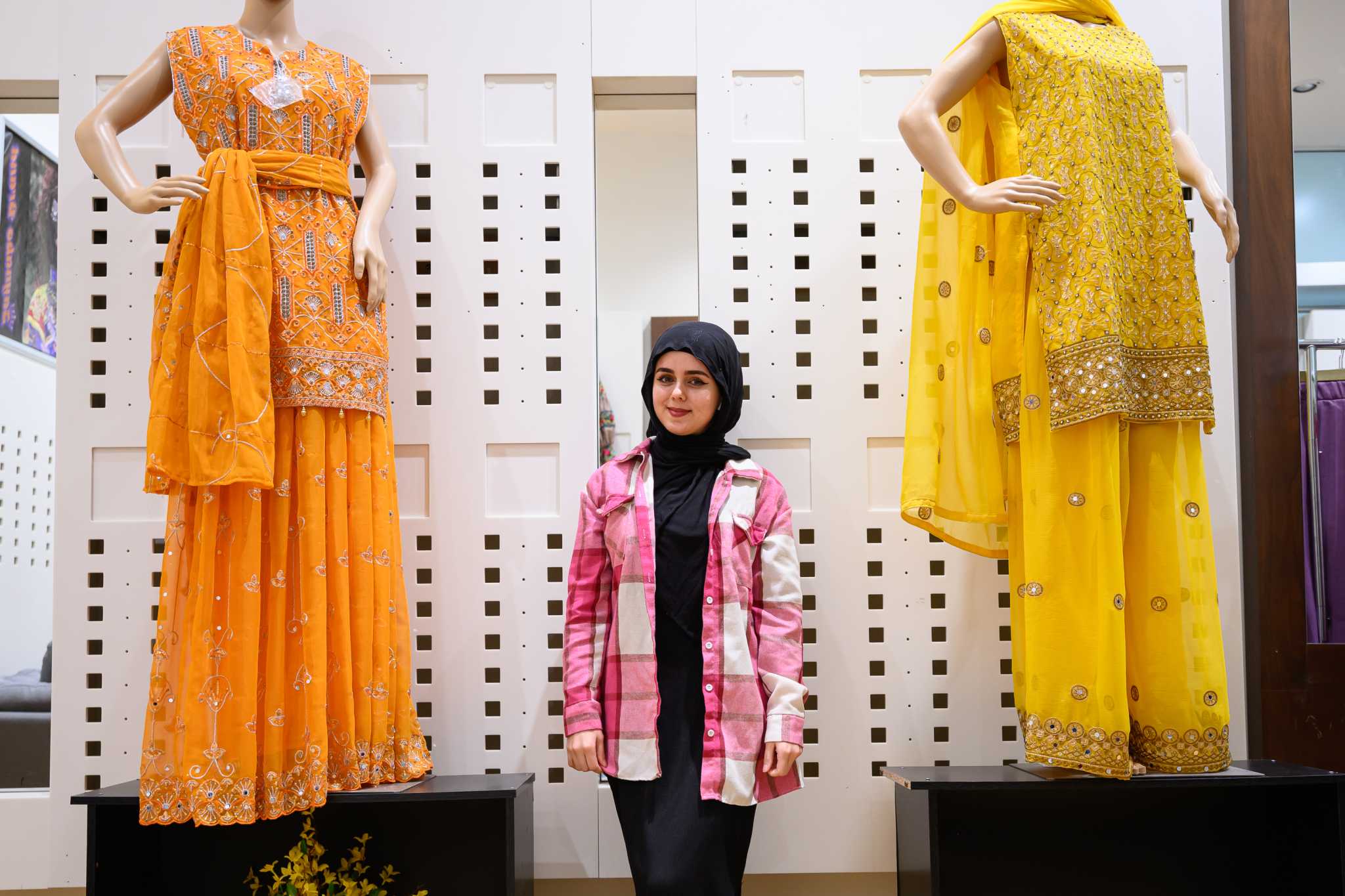 Crossgates Mall stores specialize in fashions for Muslim women