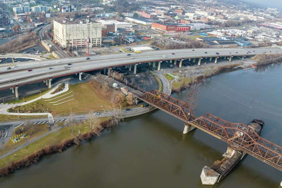 No funding for Livingston Avenue bridge in latest federal announcement