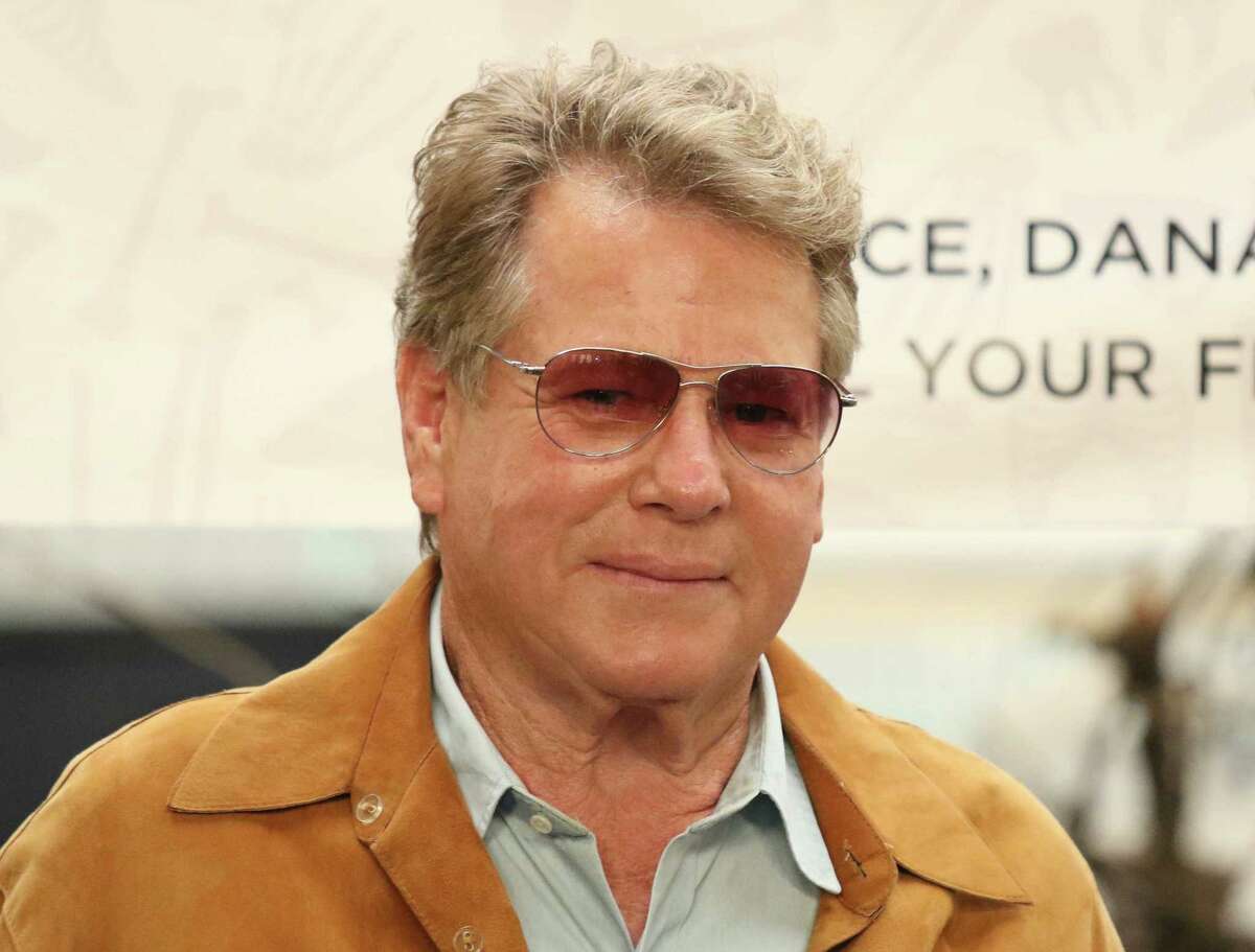 Actor Ryan O'Neal dies at 82