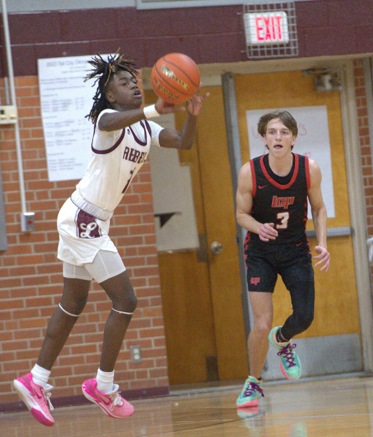 HS BOYS BASKETBALL: Garmon scores 36, leads Lubbock-Cooper past Rebels