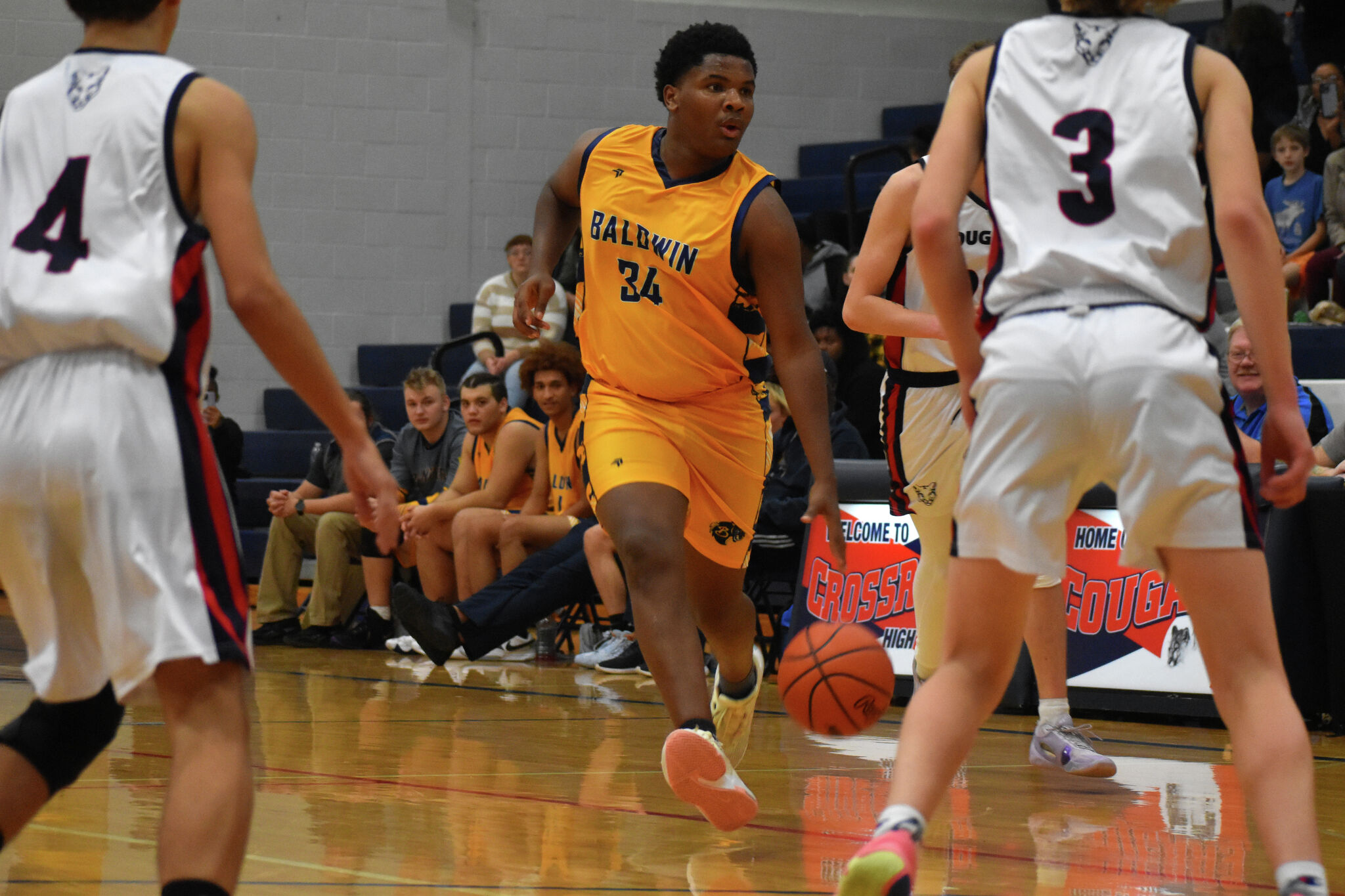 Baldwin Panthers boys basketball rolls to dominant win at CCA