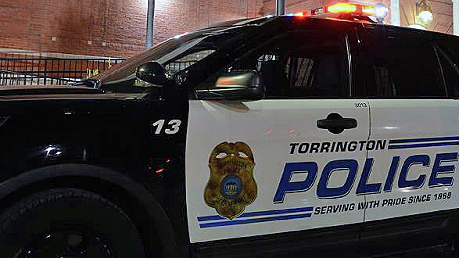 Torrington police: 3 injured, 1 arrested in crash on Highland Avenue