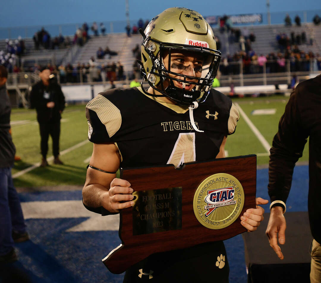 Hand rolls to CIAC Class M championship with 57-20 win over Rockville