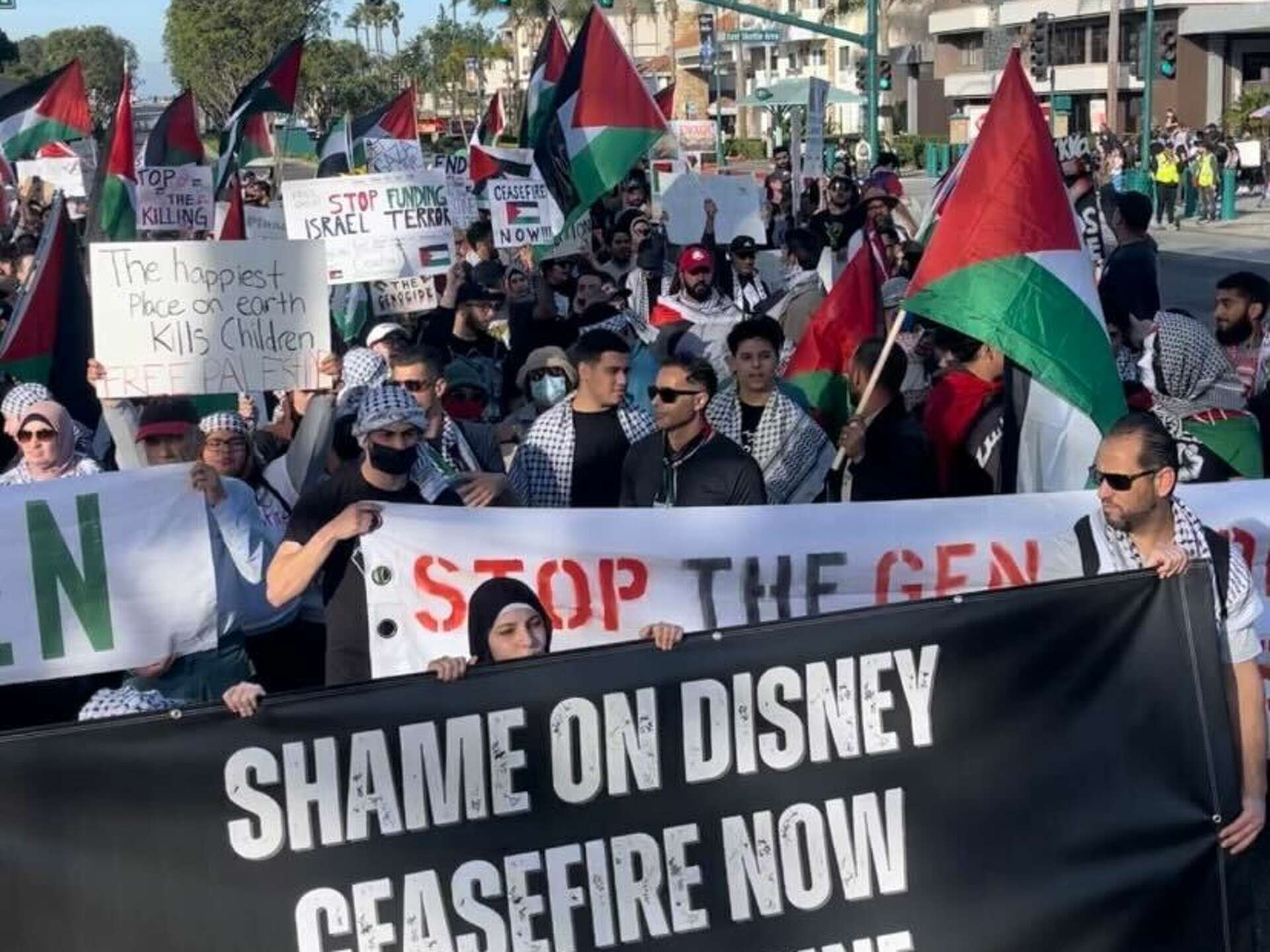 Thousands of protestors temporarily shut down Disneyland entrance
