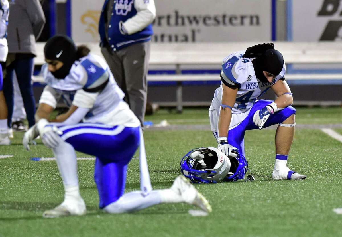 Staples wins CIAC Class LL football championship over West Haven