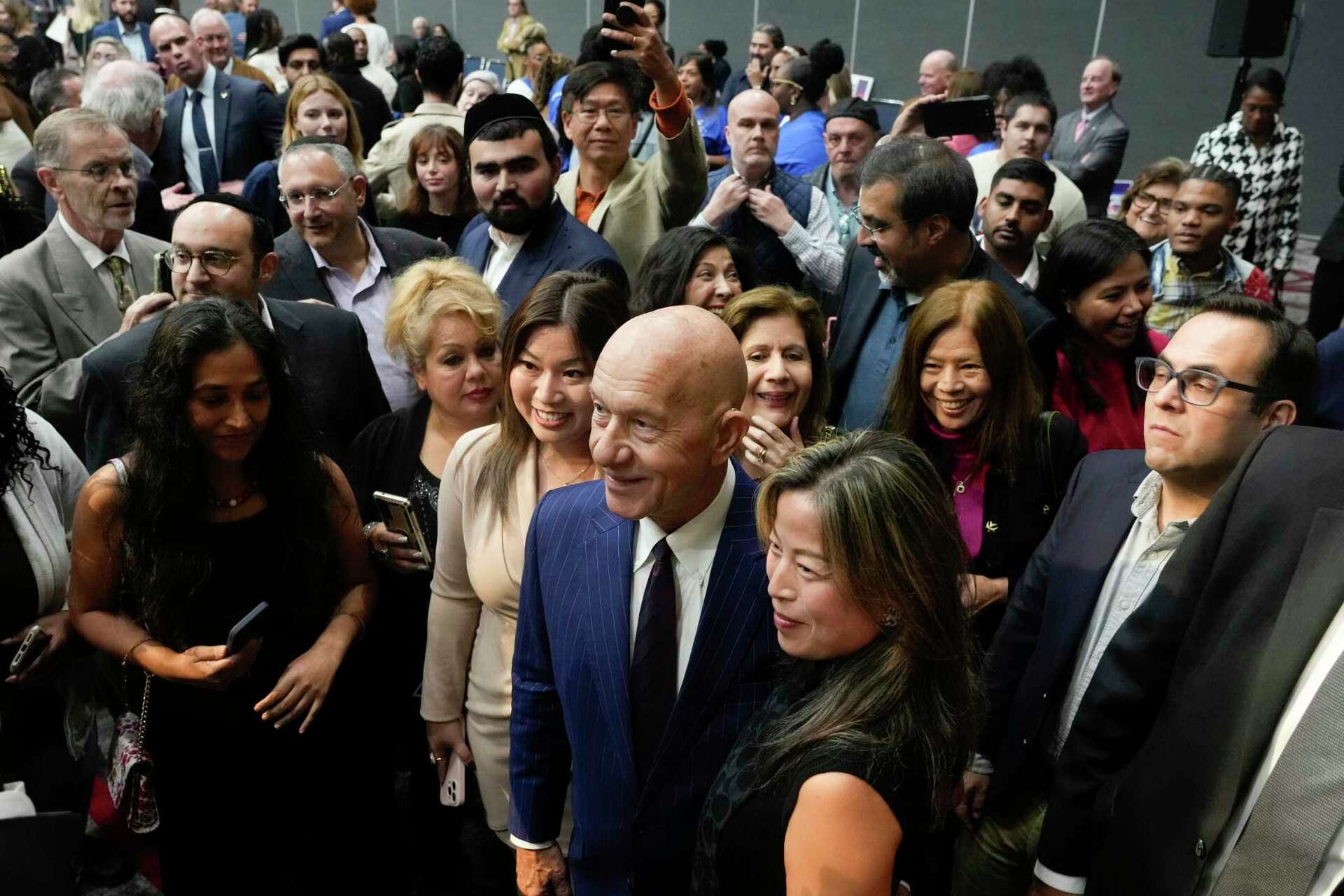 Houston mayor-elect Whitmire gears up to lead City Hall after campaign