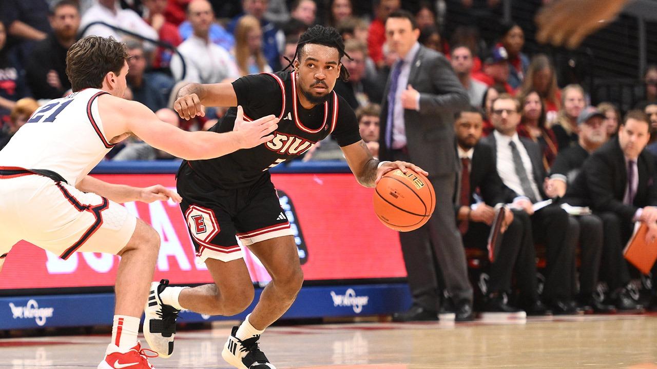 Ray'Sean Taylor surpasses 1,000 career points at SIUE