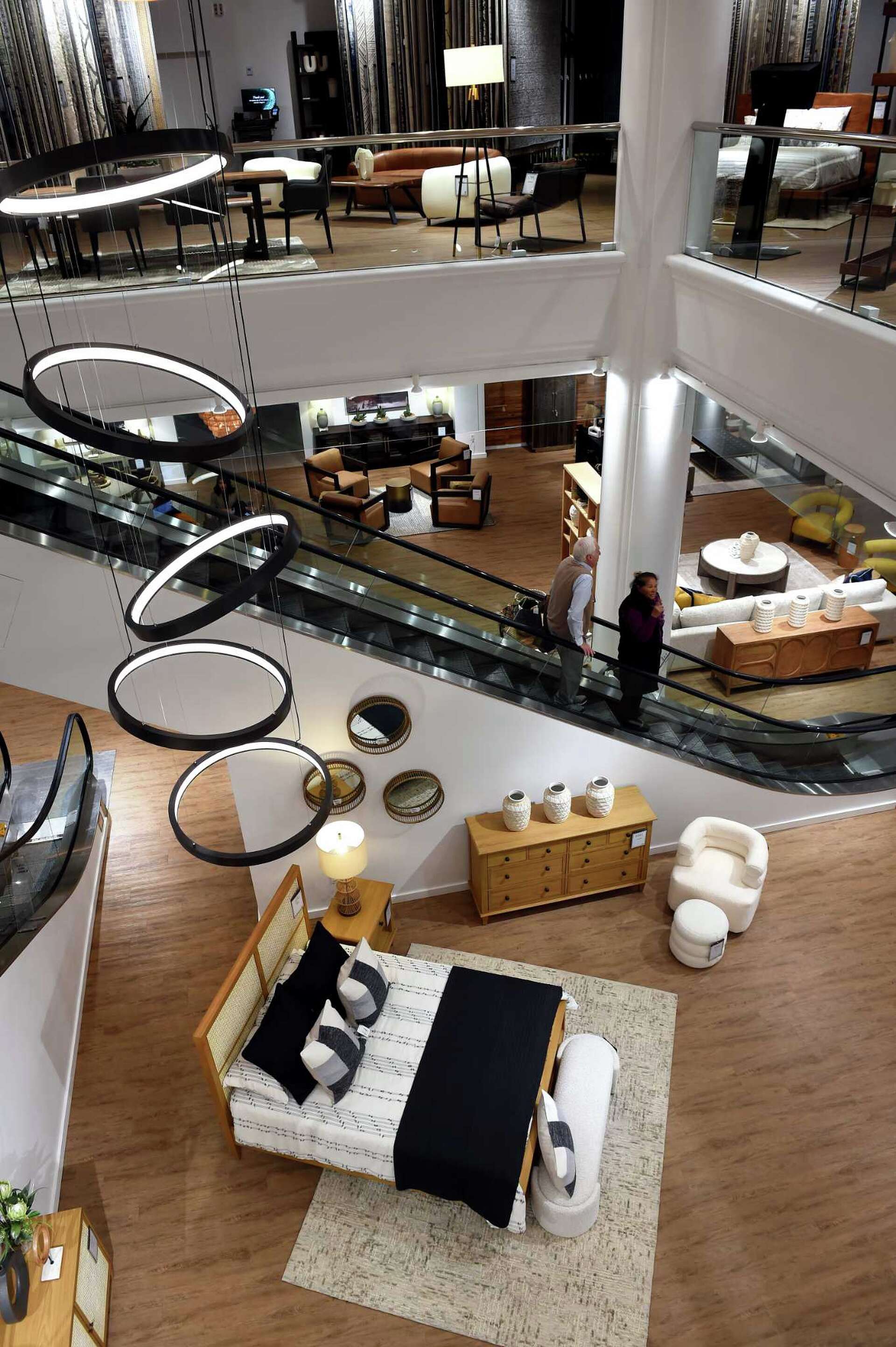 Jordan's Furniture to open at Connecticut mall on Friday