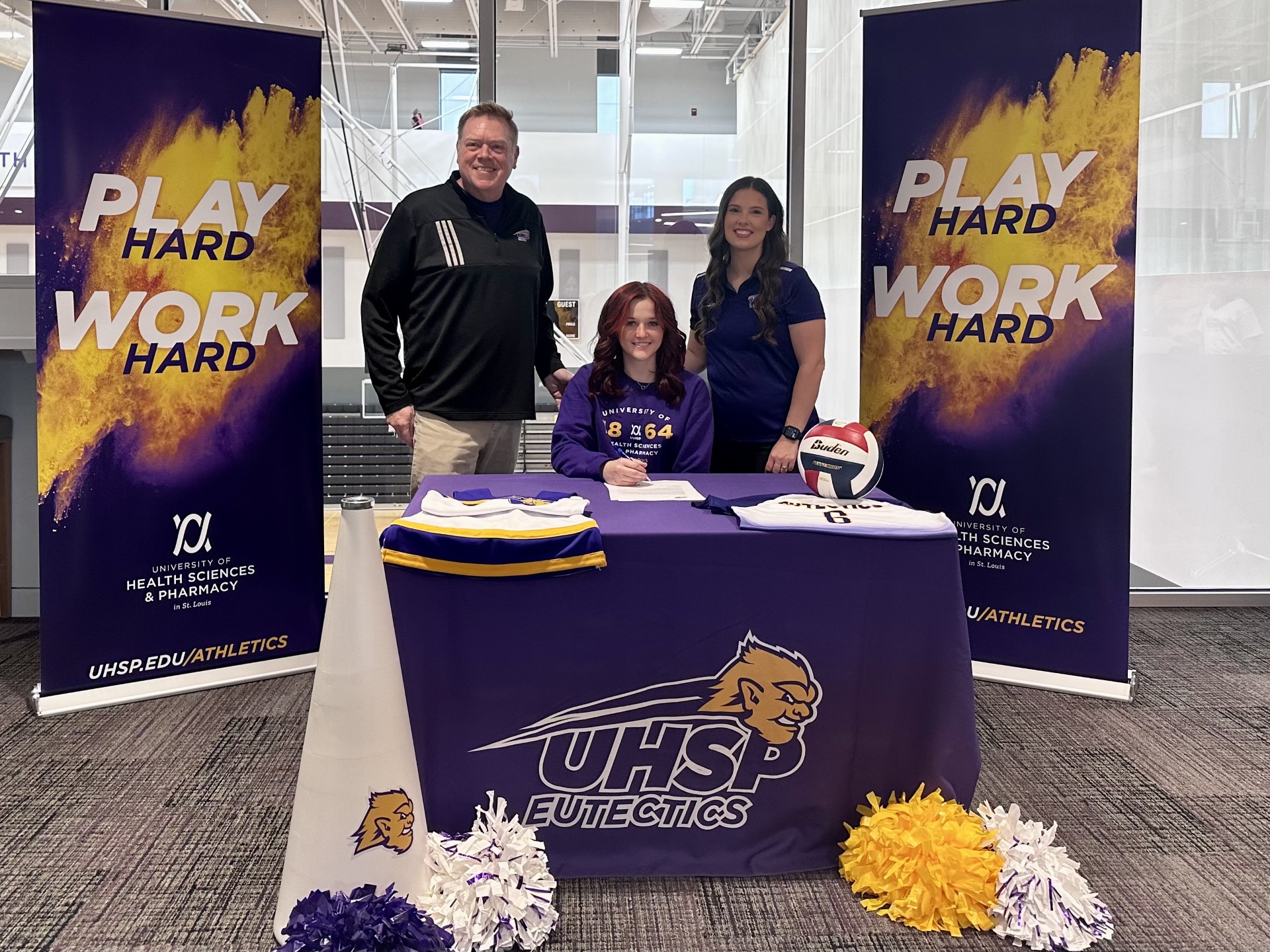 Metro-East Lutheran's Runnalls to cheer, play volleyball at UHSP
