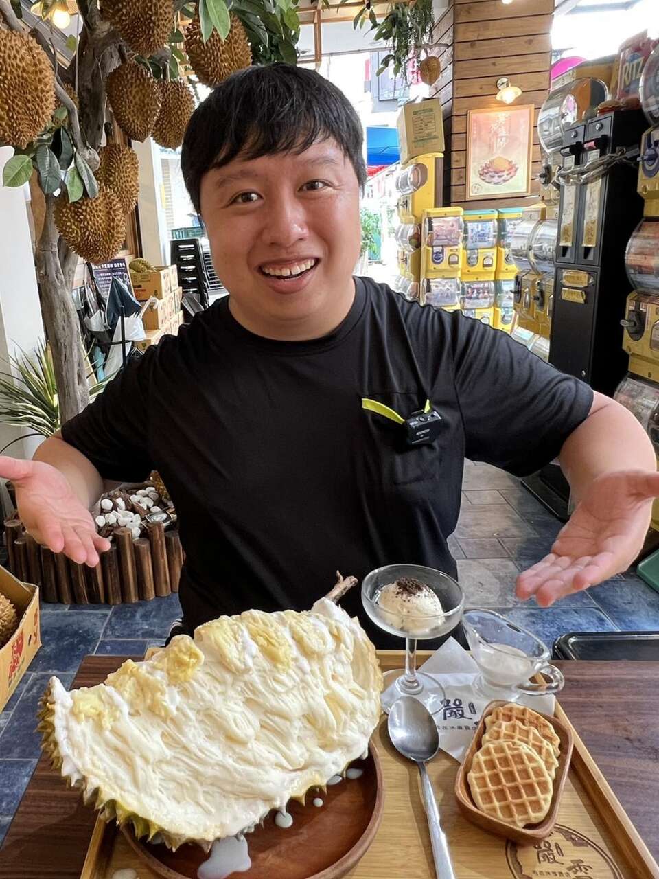 9 Houston influencers posting about food and restaurants on TikTok