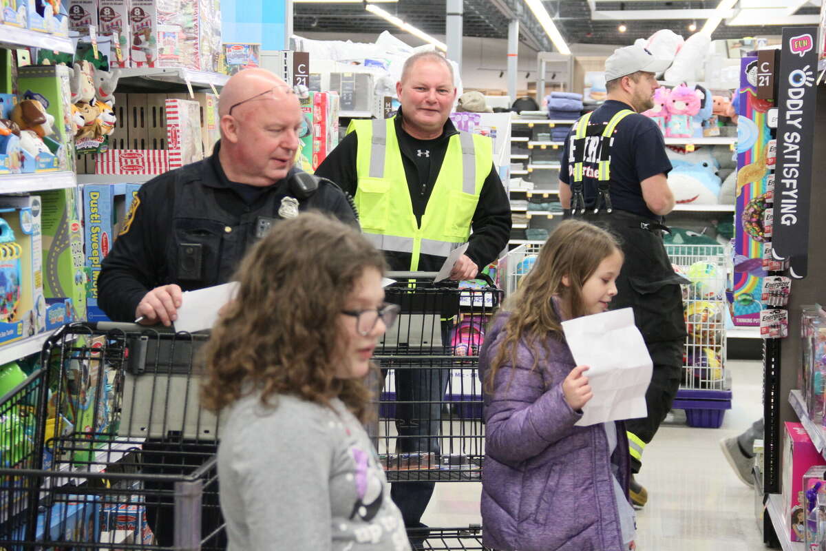 Shop with a Hero event Meijer