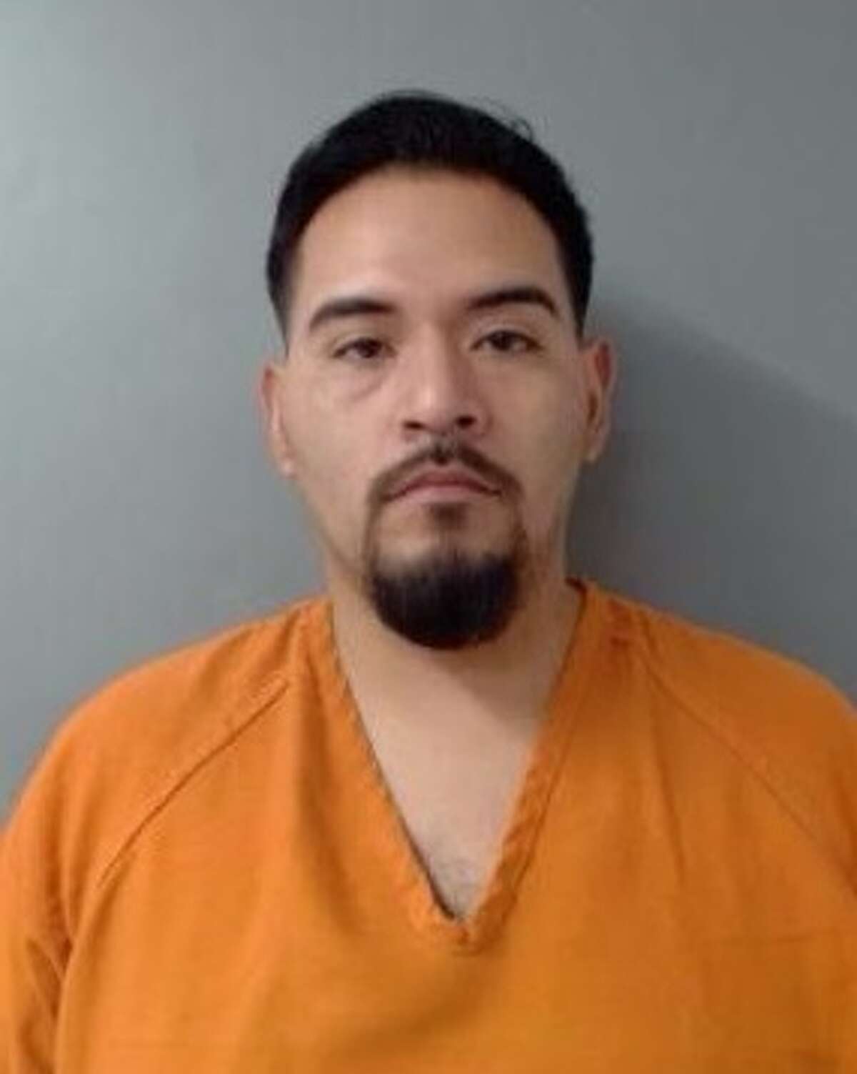 Parents arrested at Laredo Mall del Norte; kids in car while shopping