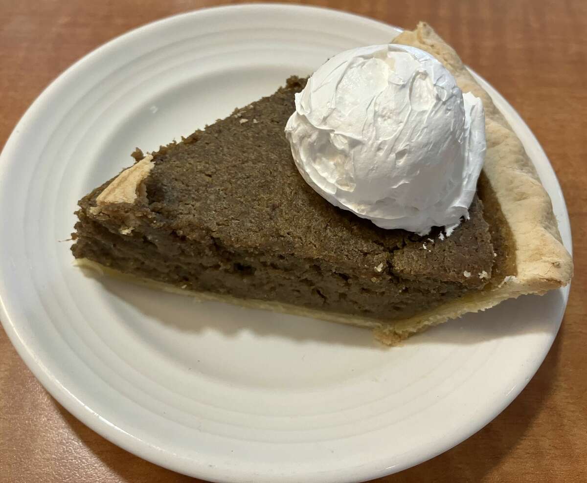 Daily News Managing Editor Dan Chalk eats lunch at the Dow Commons