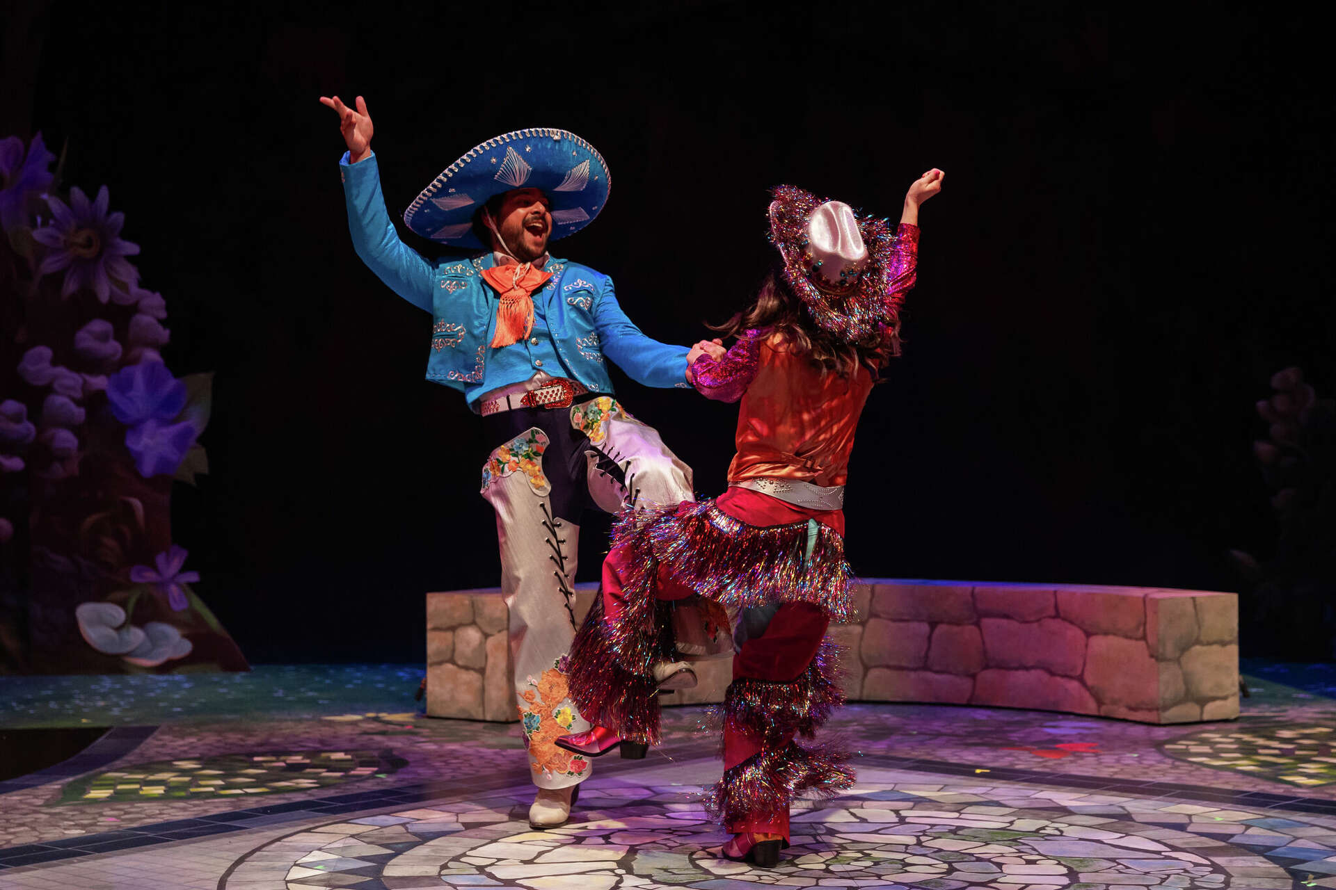 'Panto Alicia In Wonderland' at Stages rewrites fairy tale in Houston