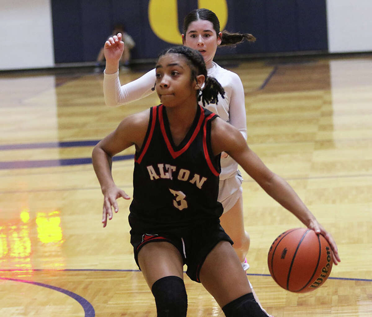 Alton, CM, Staunton open in AP girls basketball state polls