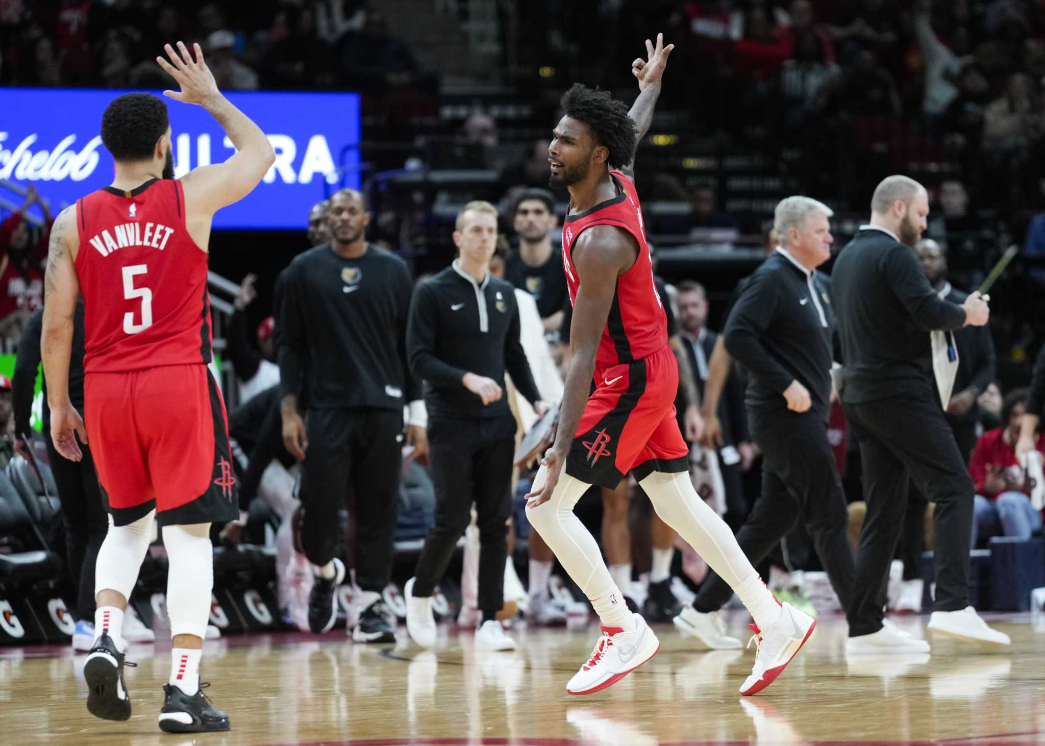 Houston Rockets: How reserves saved another win over Memphis