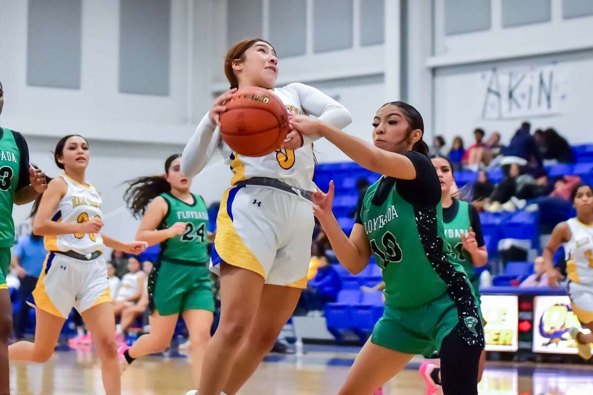 Floydada Lady Winds beat Hale Center Lady Owls by 1