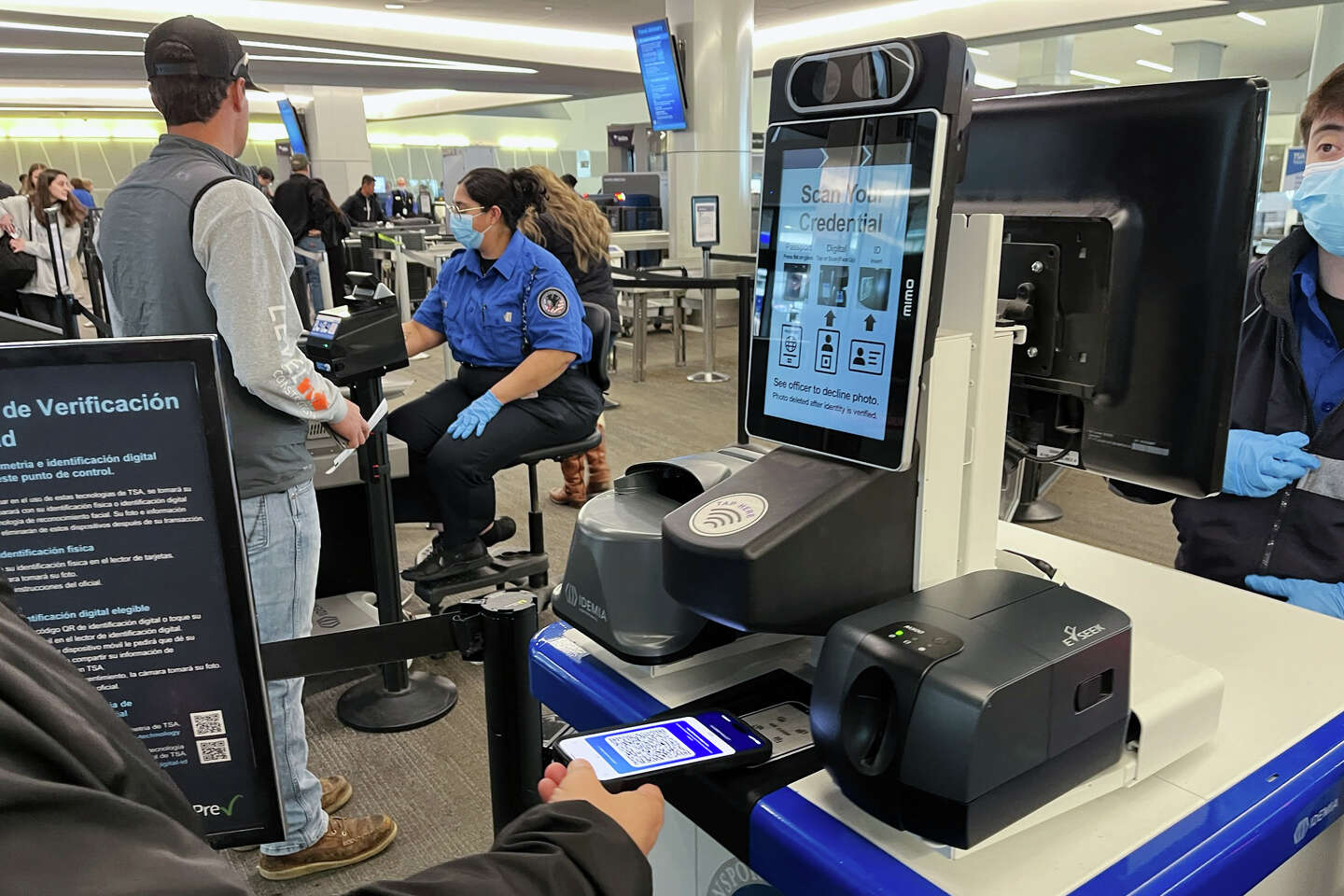 These types of trousers confuse TSA scanners the most at SFO