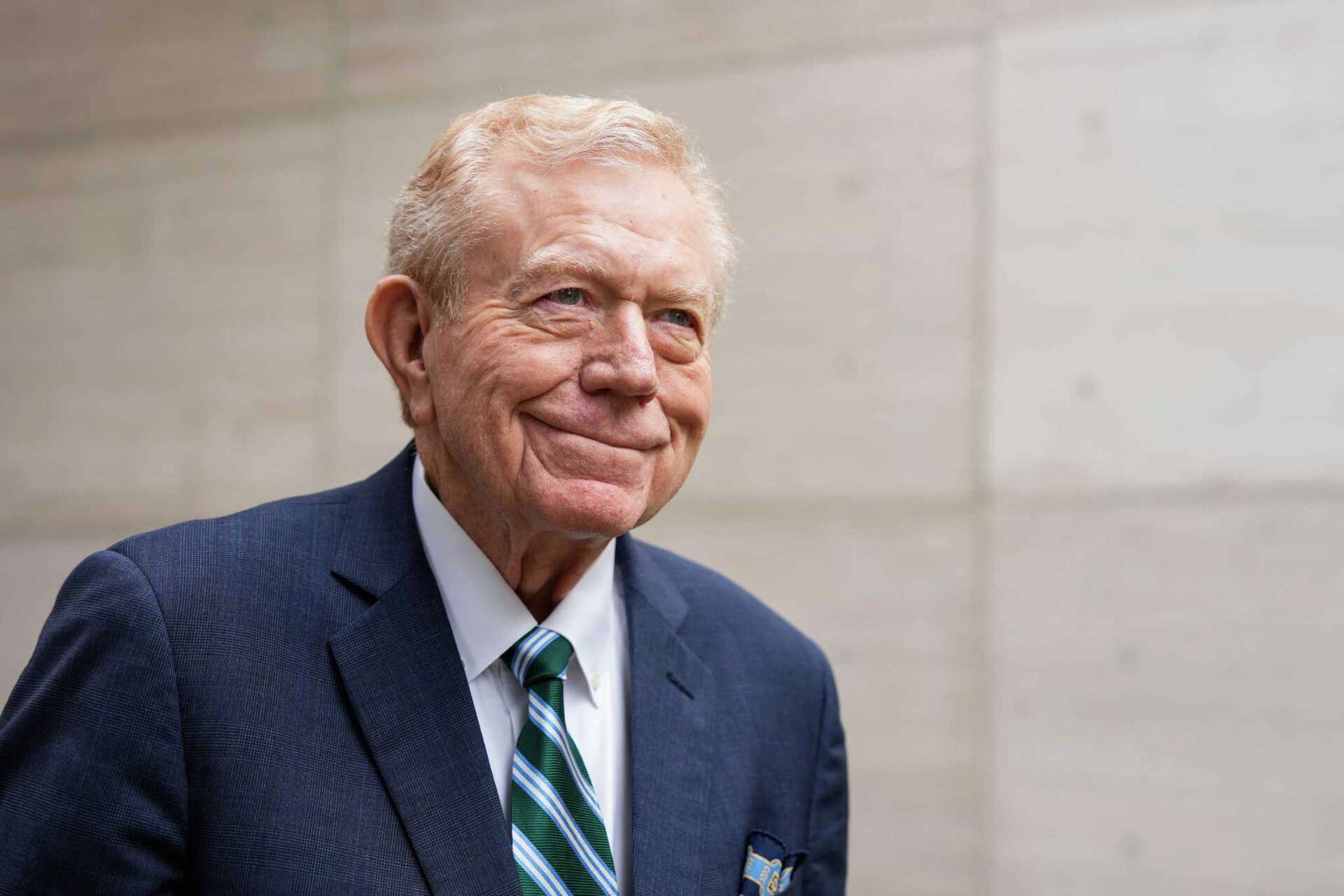 Former Texas Lt. Gov. Ben Barnes recieves kidney transplant at 85