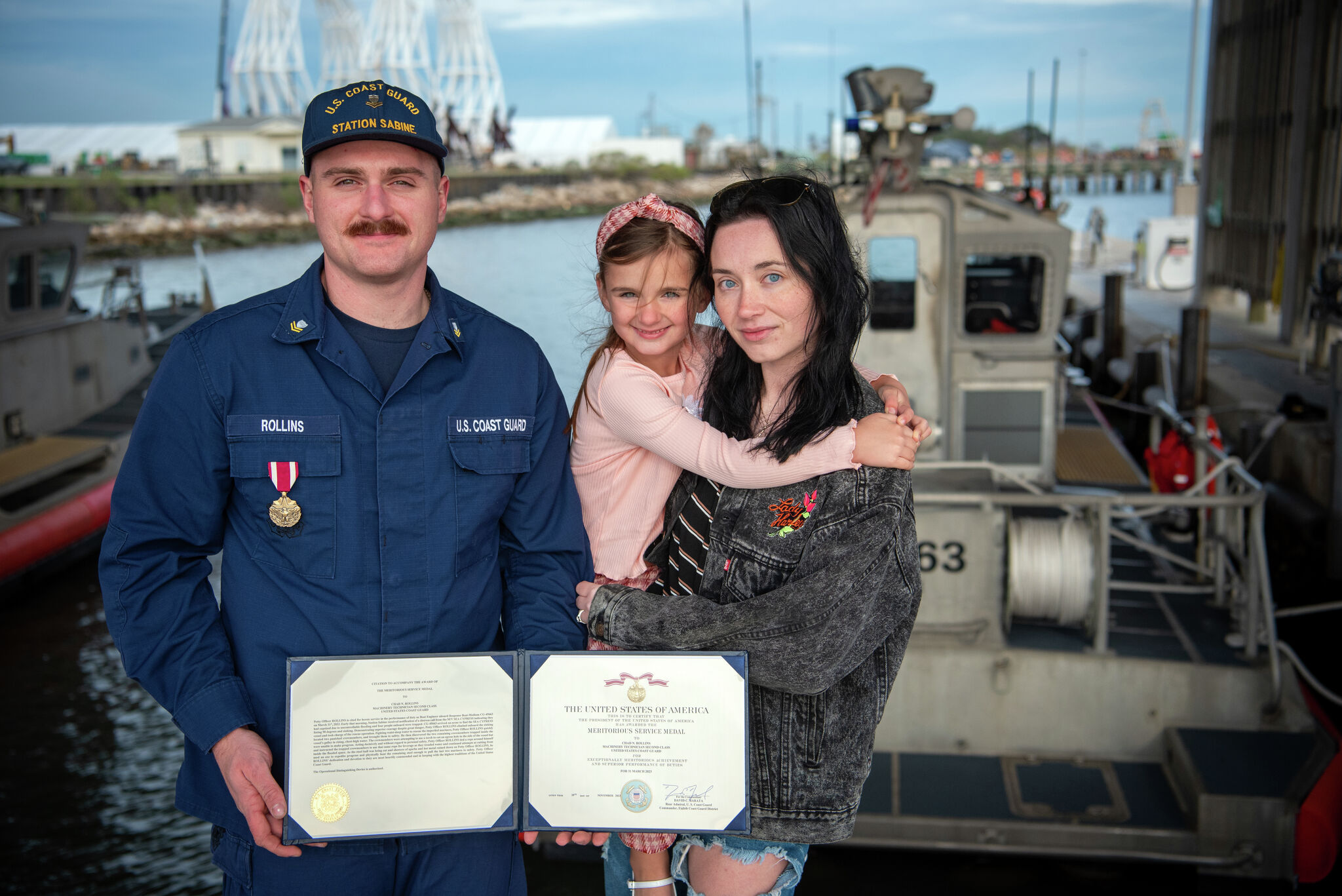 Daring rescue on Sabine River earns Coast Guard Officer top honor