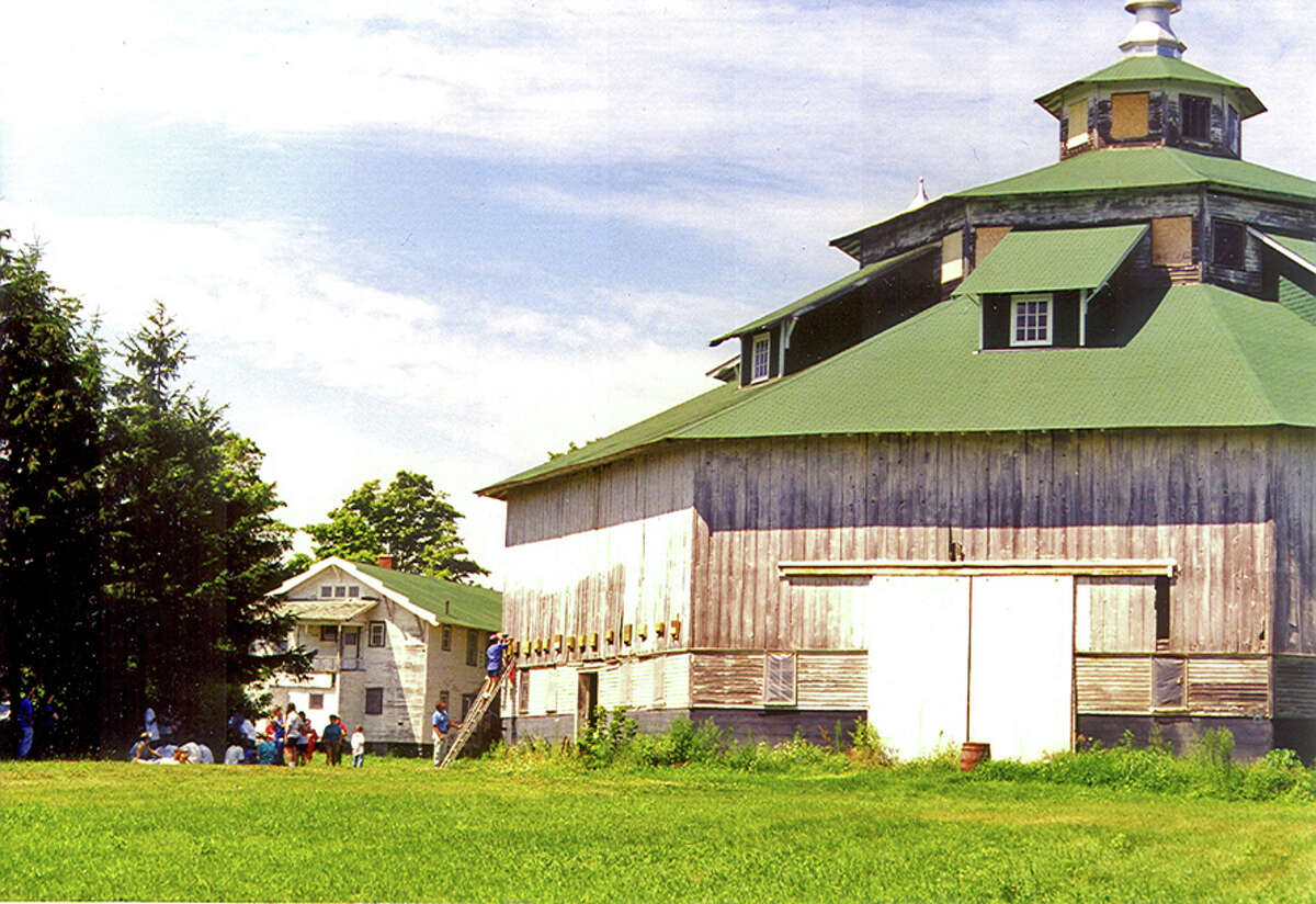 The history of the Thumb Octagon Barn