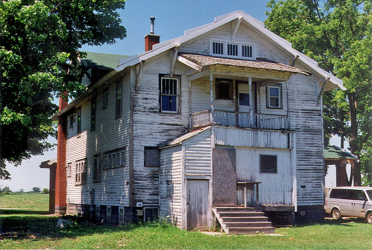 The history of the Thumb Octagon Barn