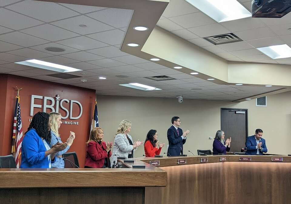 New Fort Bend ISD superintendent Marc Smith's $410K salary approved