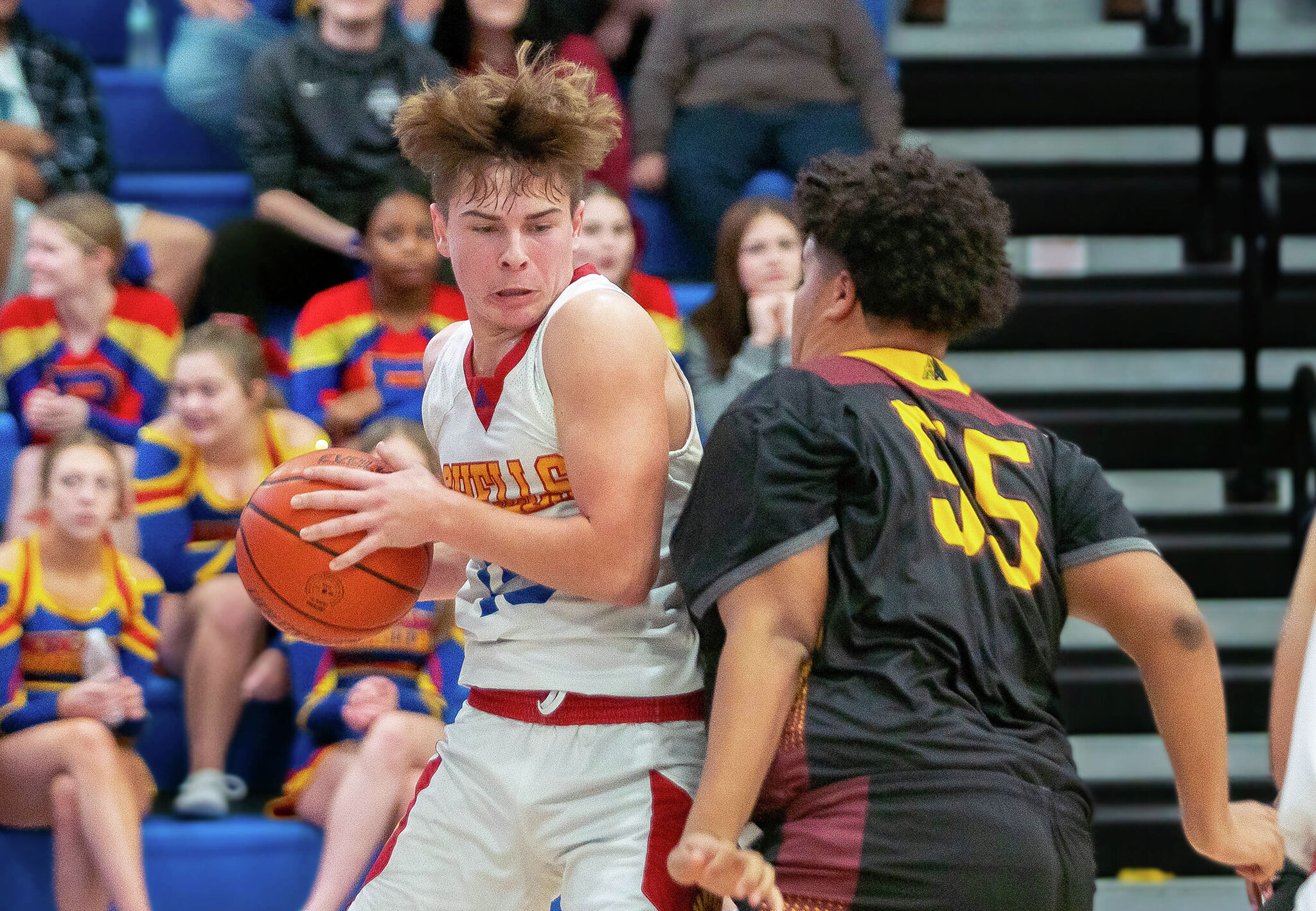 Roxana knocks off rival East Alton-Wood River 59-34