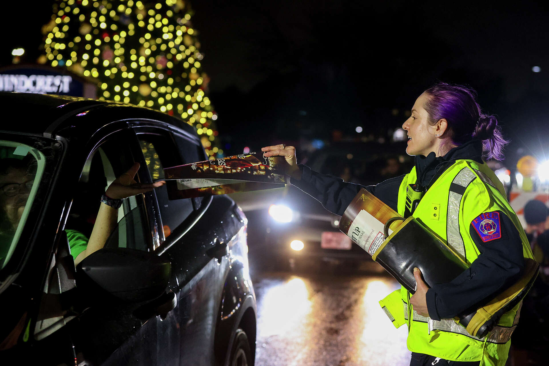 See photos of Windcrest Light-Up and find out this year’s winners