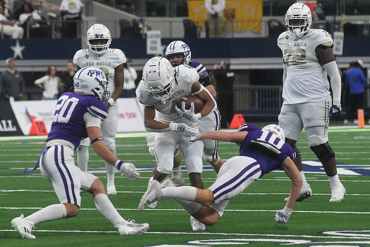 Port Neches-Groves fans make a spirited trek to the finals