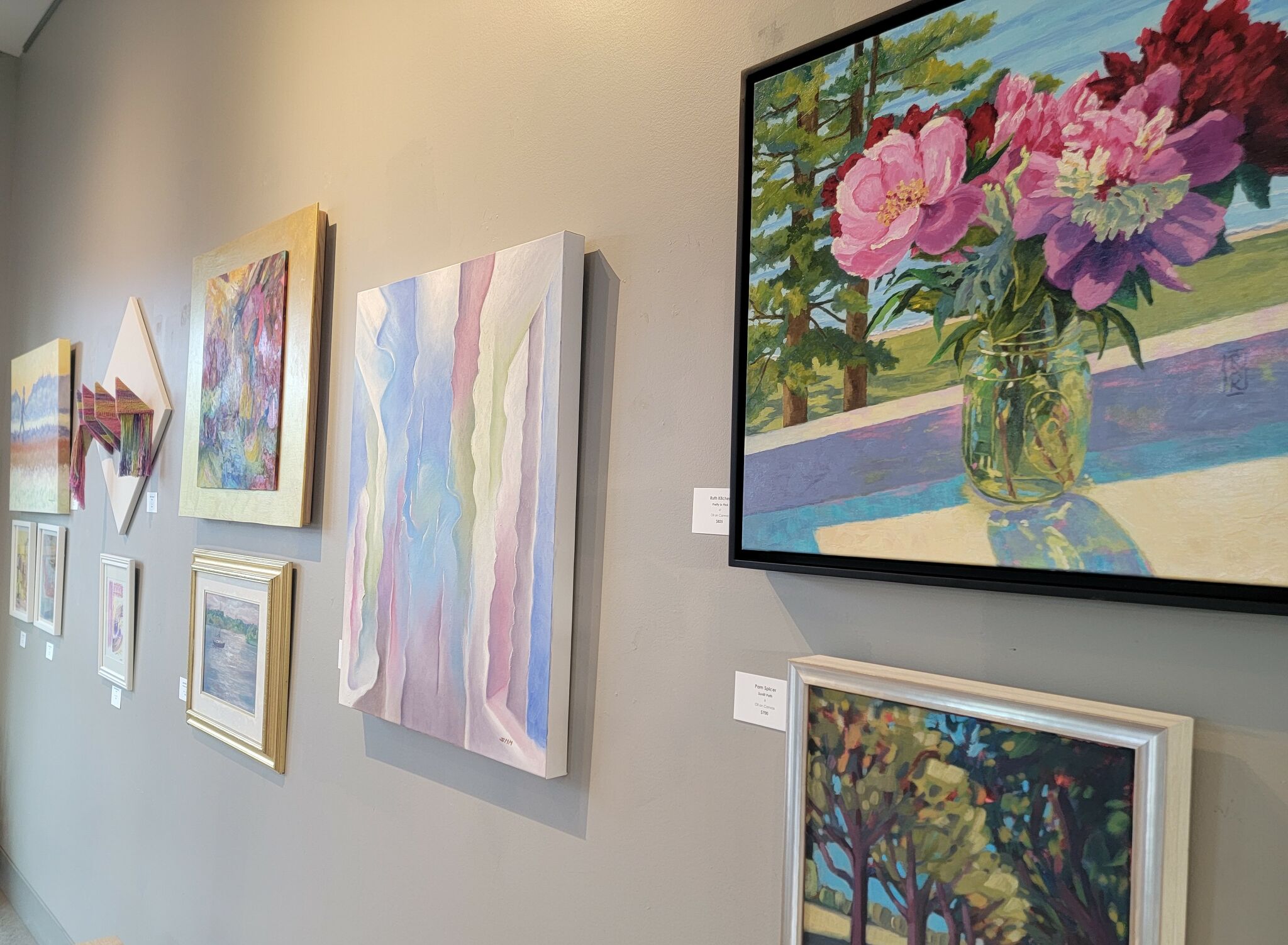 Oliver Art Center features member's art in winter exhibit