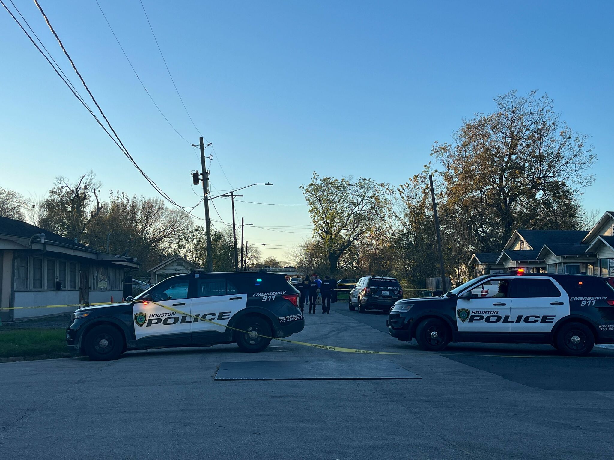 Houston police officer shoots 1 in the back after Fifth Ward robbery