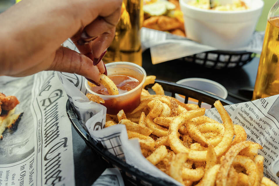 Freight Fried Chicken to open at Pearl's Food Hall